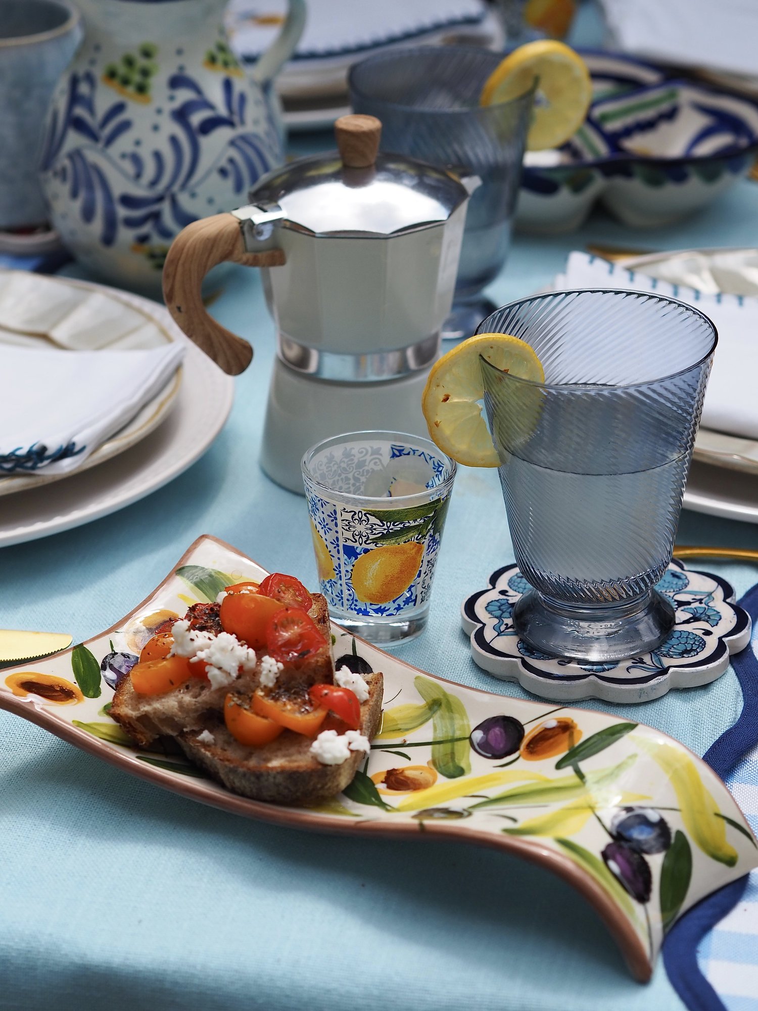 How To Style a Mediterranean-Inspired Table Setting — MELANIE LISSACK ...