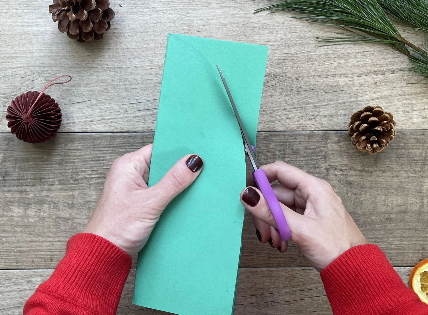 How To Easily Make Stunning Scandi-Style Folded Paper Christmas ...