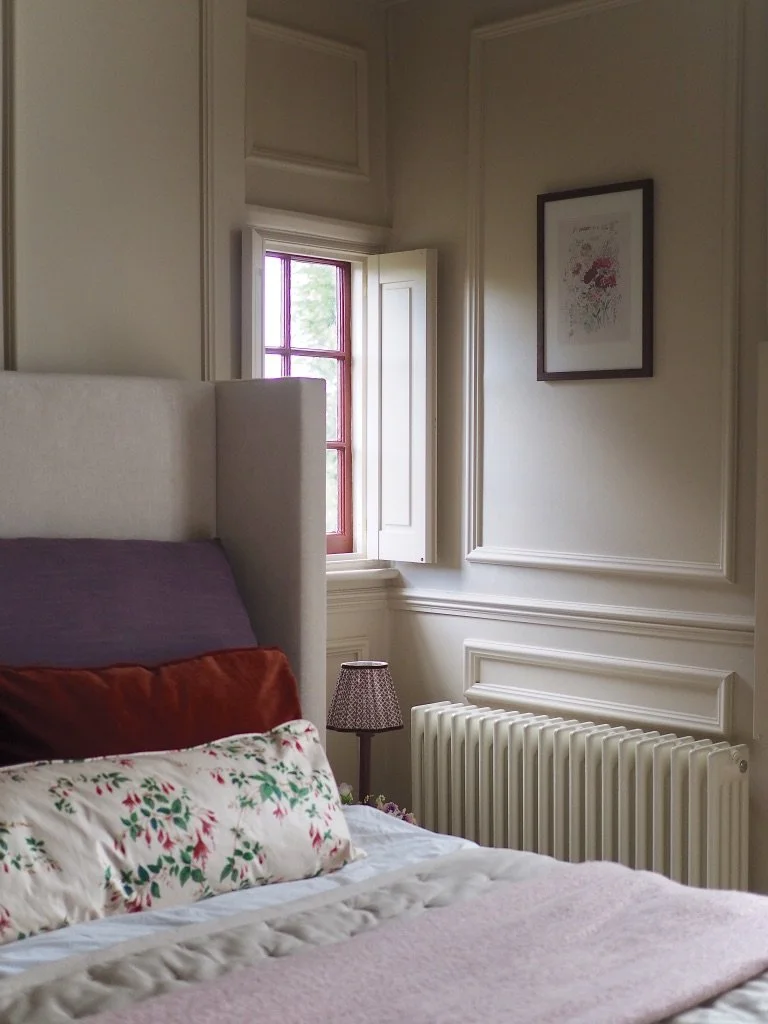 Red and Pink Bedroom Makeover: Creating a Warm and Cosy Bedroom ...