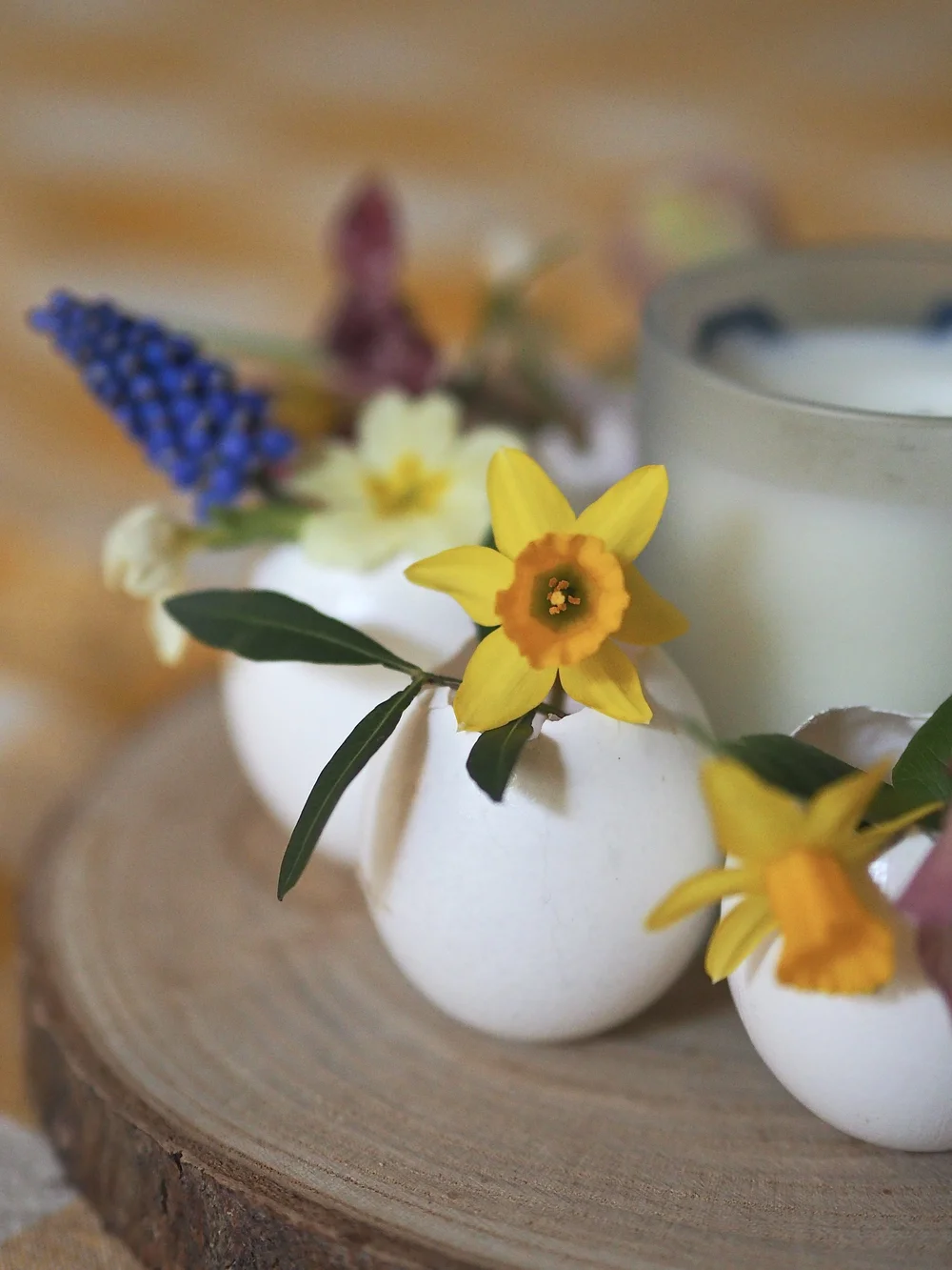 How To Make This Easy Floral Egg Centrepiece For Your Easter Table ...