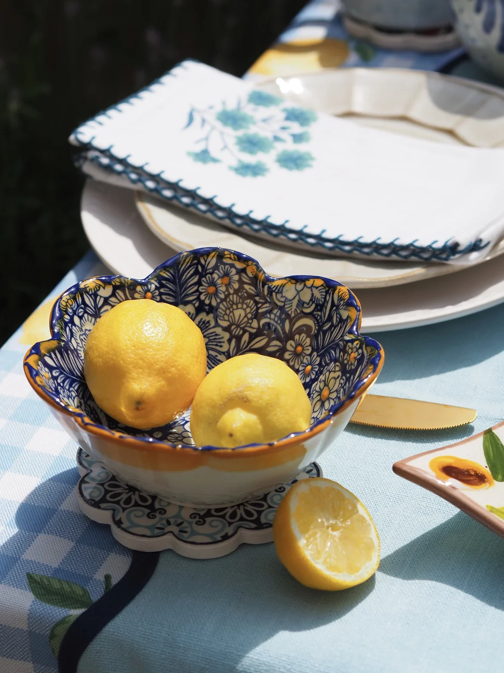 How To Style a Mediterranean-Inspired Table Setting — MELANIE LISSACK ...