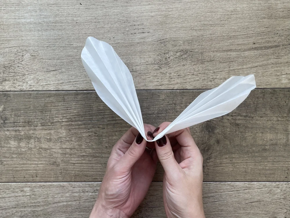 How To Easily Make Stunning Scandi-Style Folded Paper Christmas ...