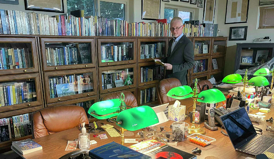 'National UFO Historical Records Center' Announced at International UFO Congress — A Singular ...