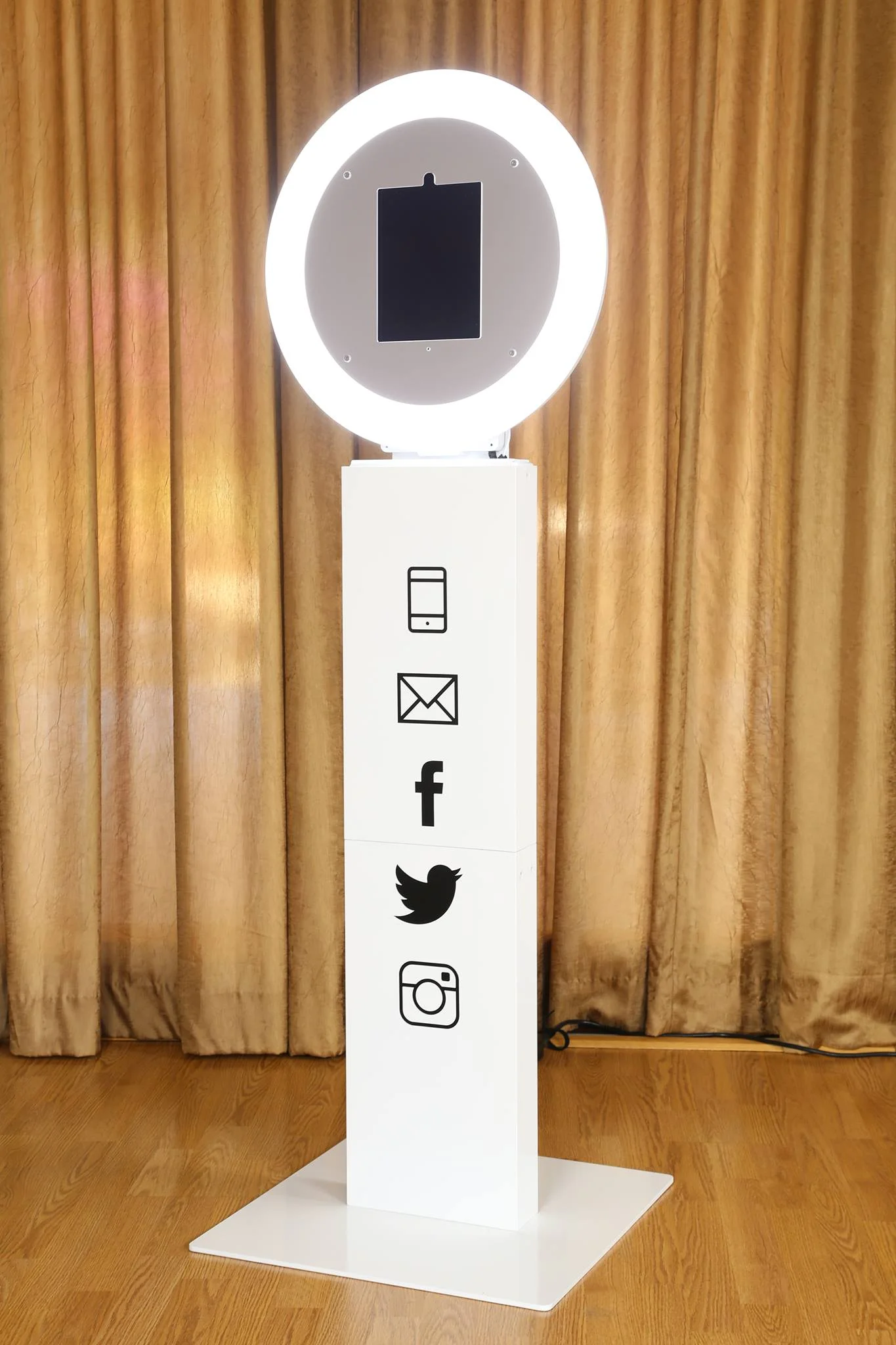 Selfie Booth — Photo Booth Rental Charlotte NC | QC Booths