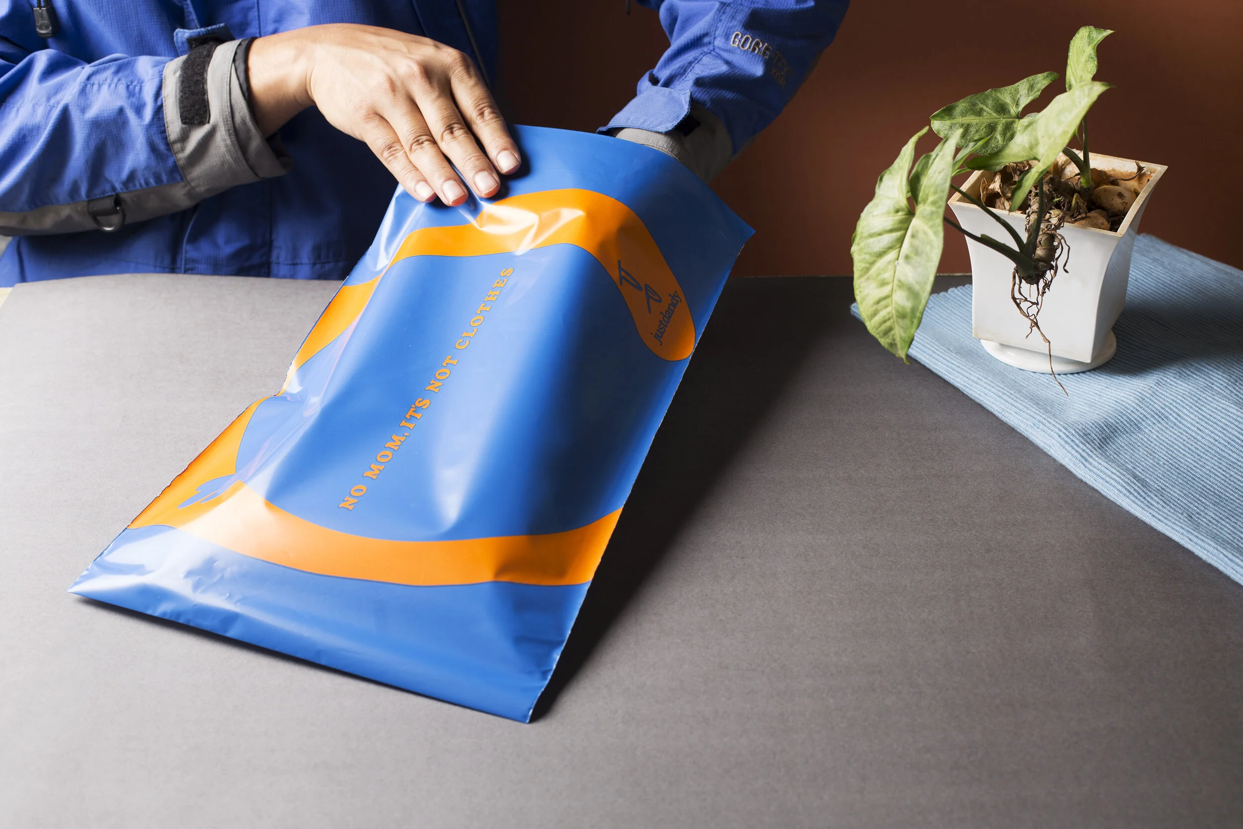 Custom Poly Mailer | Gumtoo