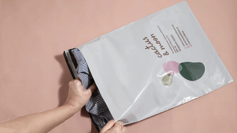 Custom Poly Mailer | Gumtoo