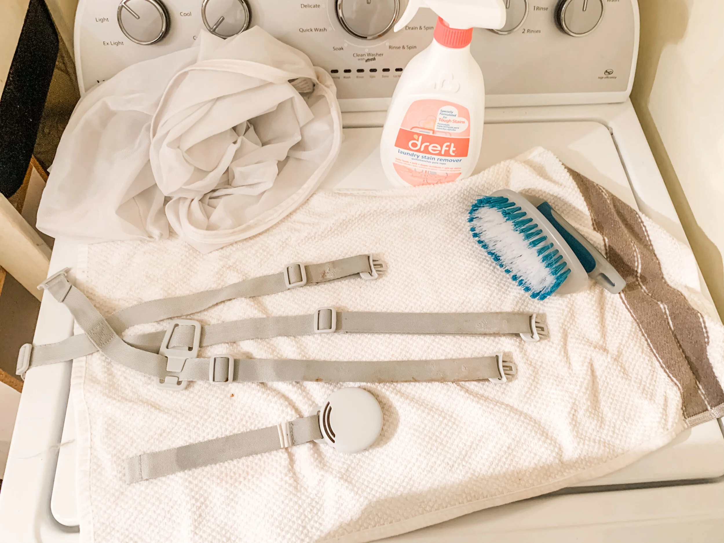 How To Deep Clean your High Chair Straps | Simple Modest Mom