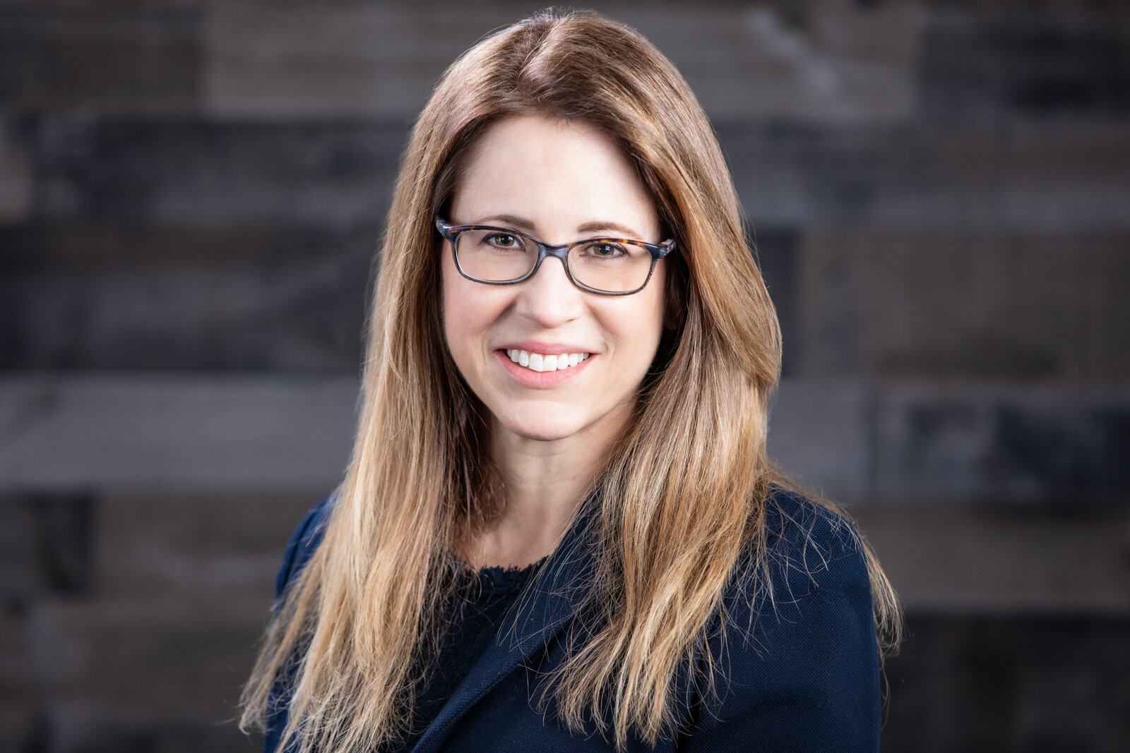 How To Look Good And Feel Confident For A Professional Headshot Photo