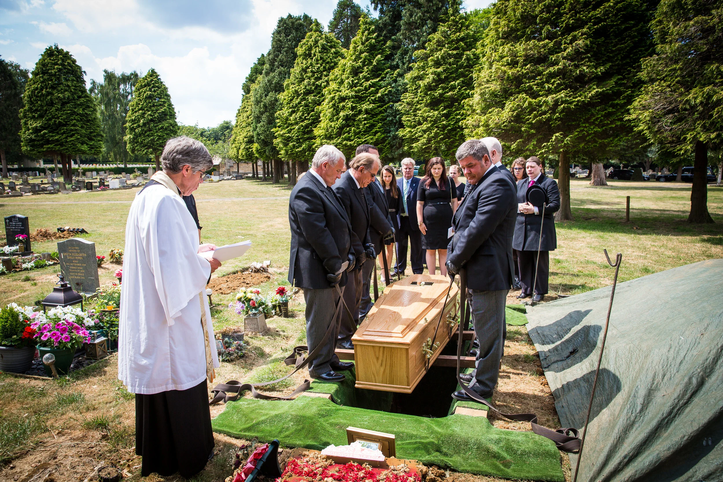 Funeral Photography - Churches, Crematoriums and Gravesides