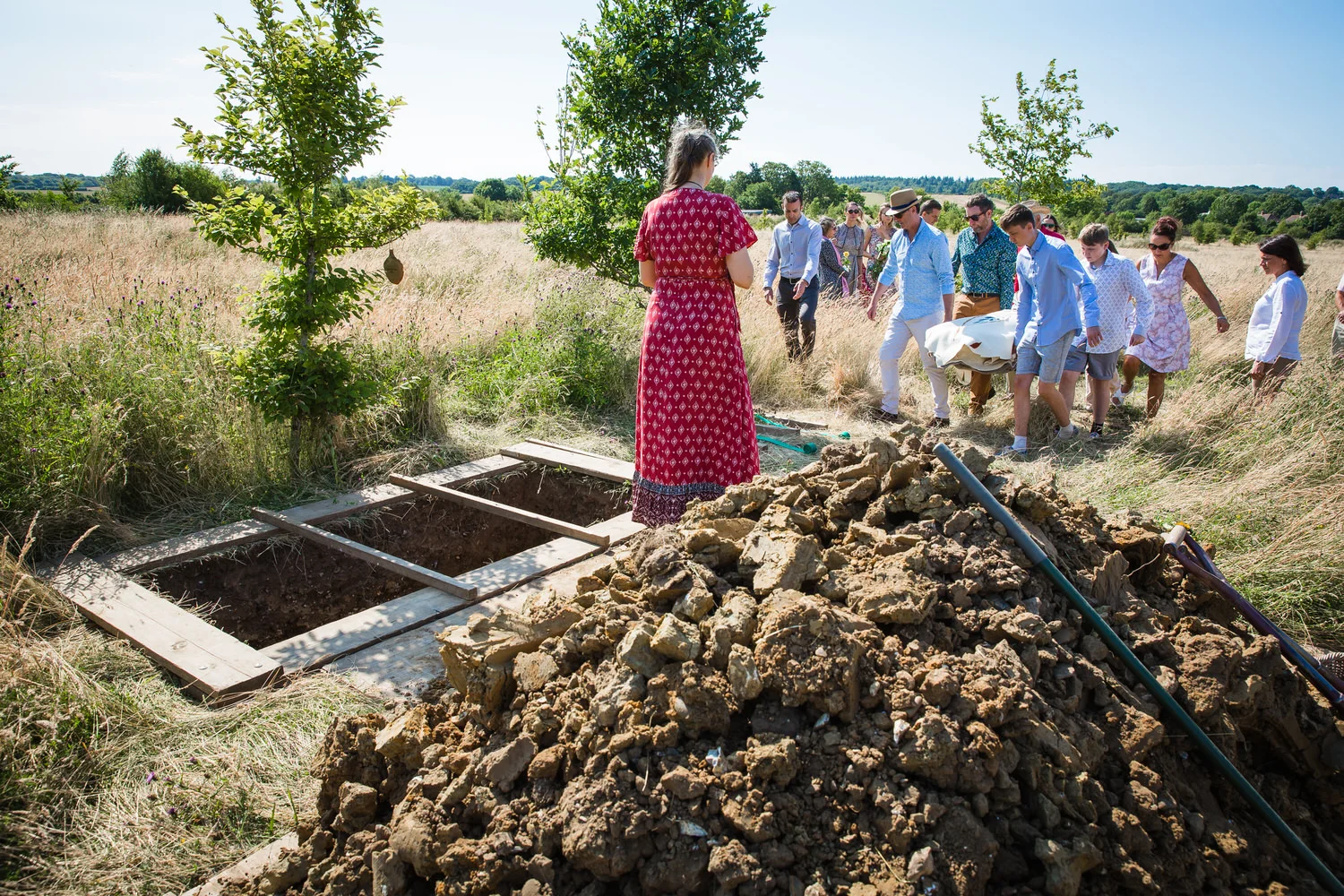 Surrey Funeral Photographer - Natural Burial - The Funeral Streaming ...