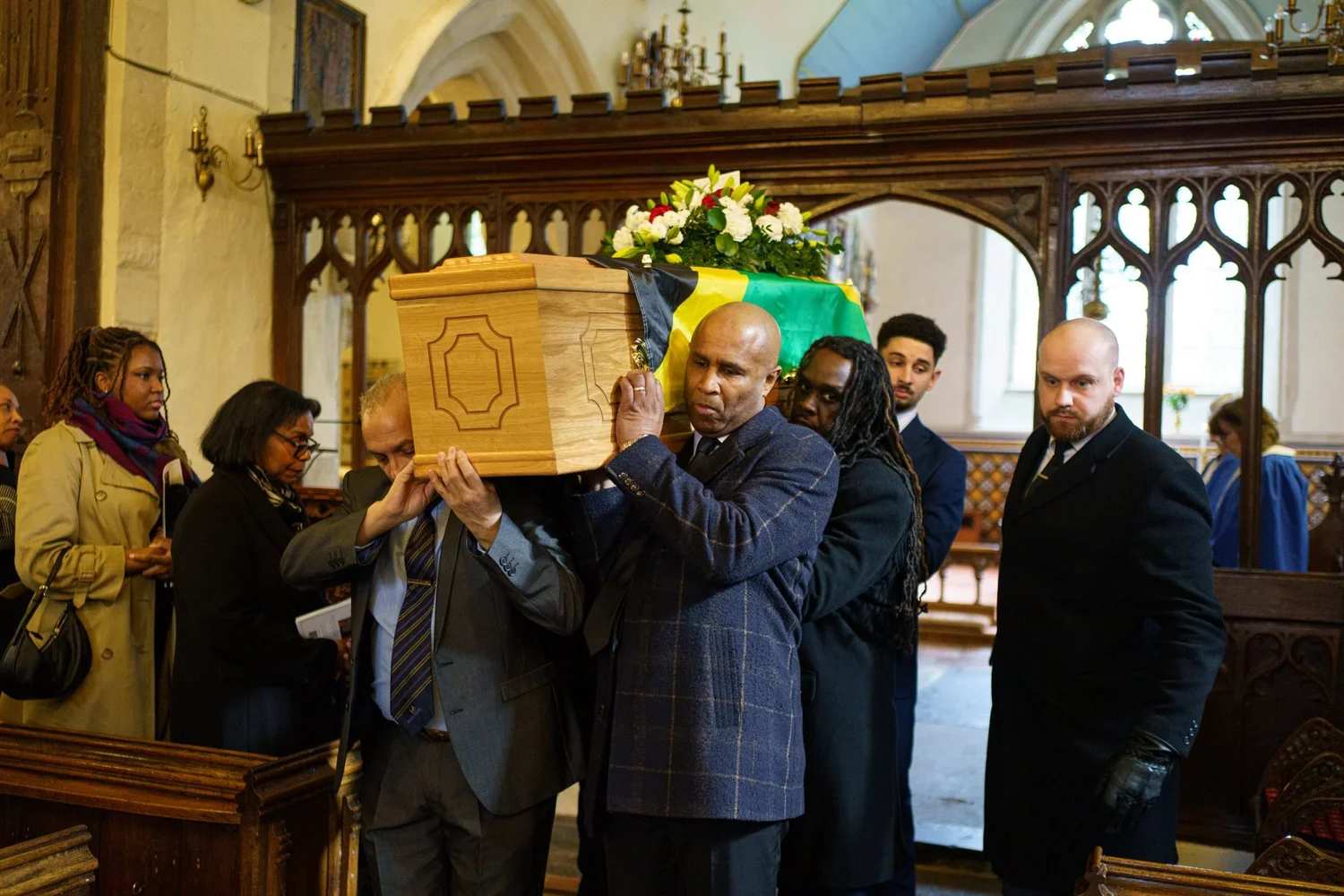 Funeral Live Streaming | 2,500+ Services, UK-Wide | UK Funeral Video ...