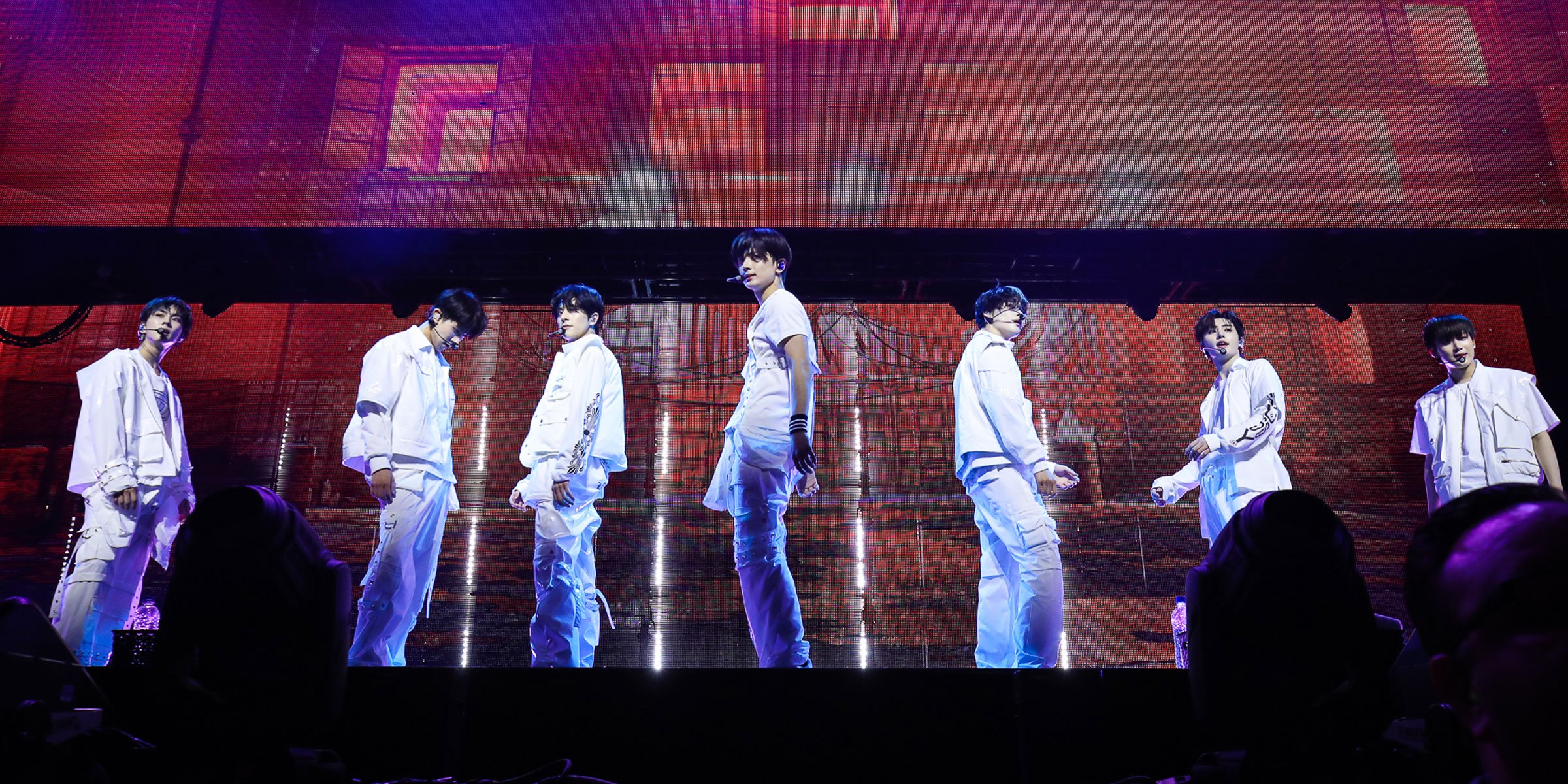 Effervescently Enchanting: ENHYPEN’s Youthful Energy Shines at Their ...