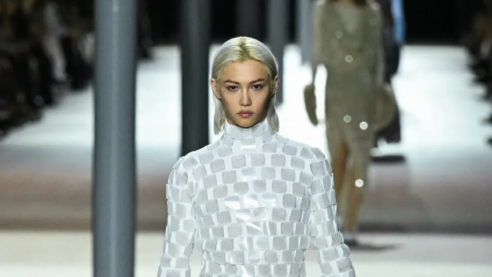 Stray Kids's Felix Makes Striking Runway Debut at Louis Vuitton's Paris ...