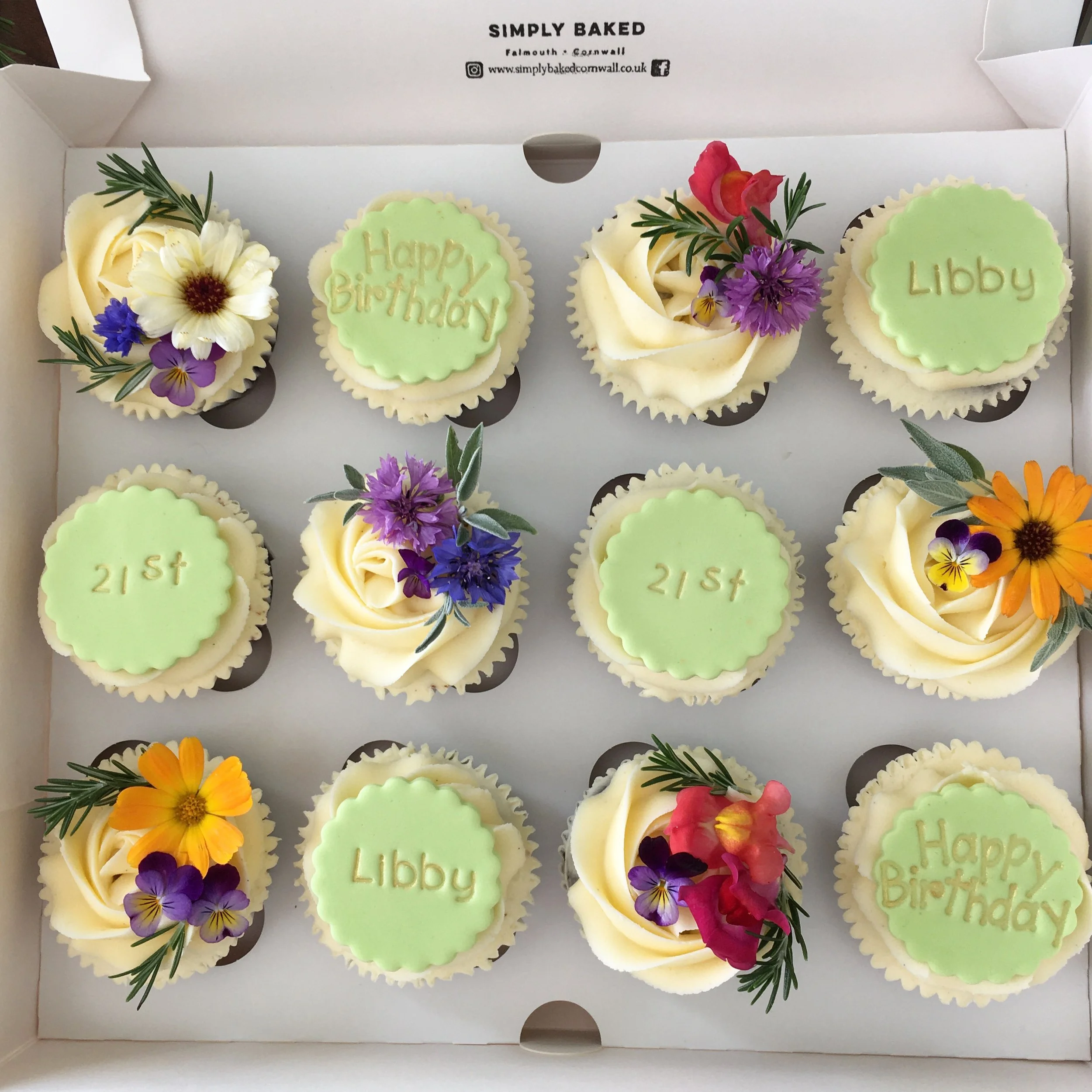 Cornwall Wedding Cake Maker & Decorator