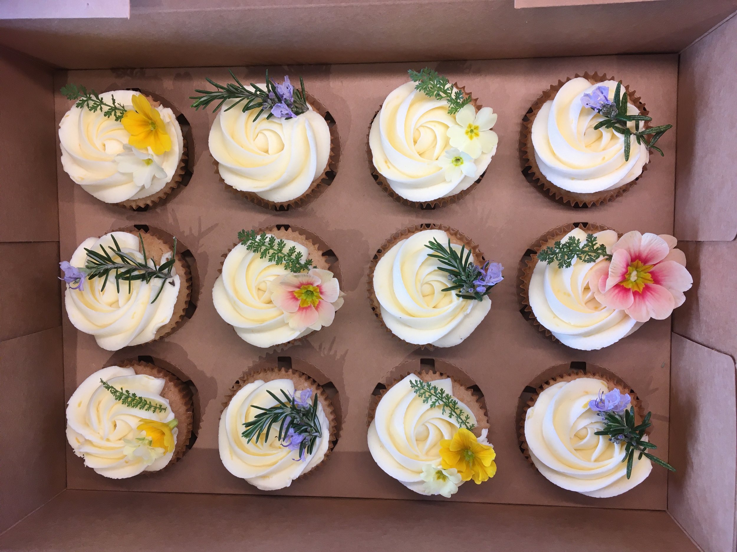 Cornwall Wedding Cake Maker & Decorator