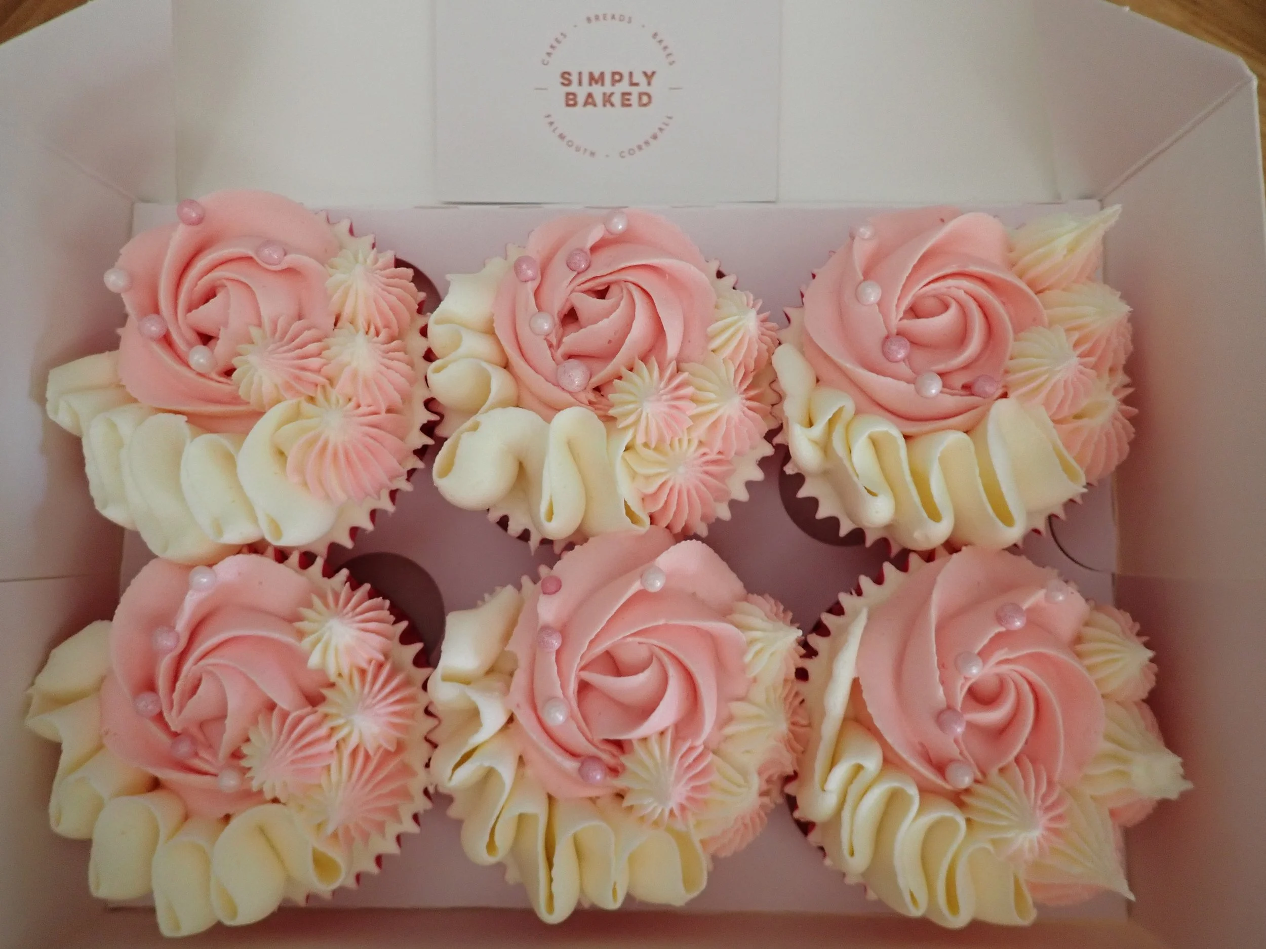 Cornwall Wedding Cake Maker & Decorator