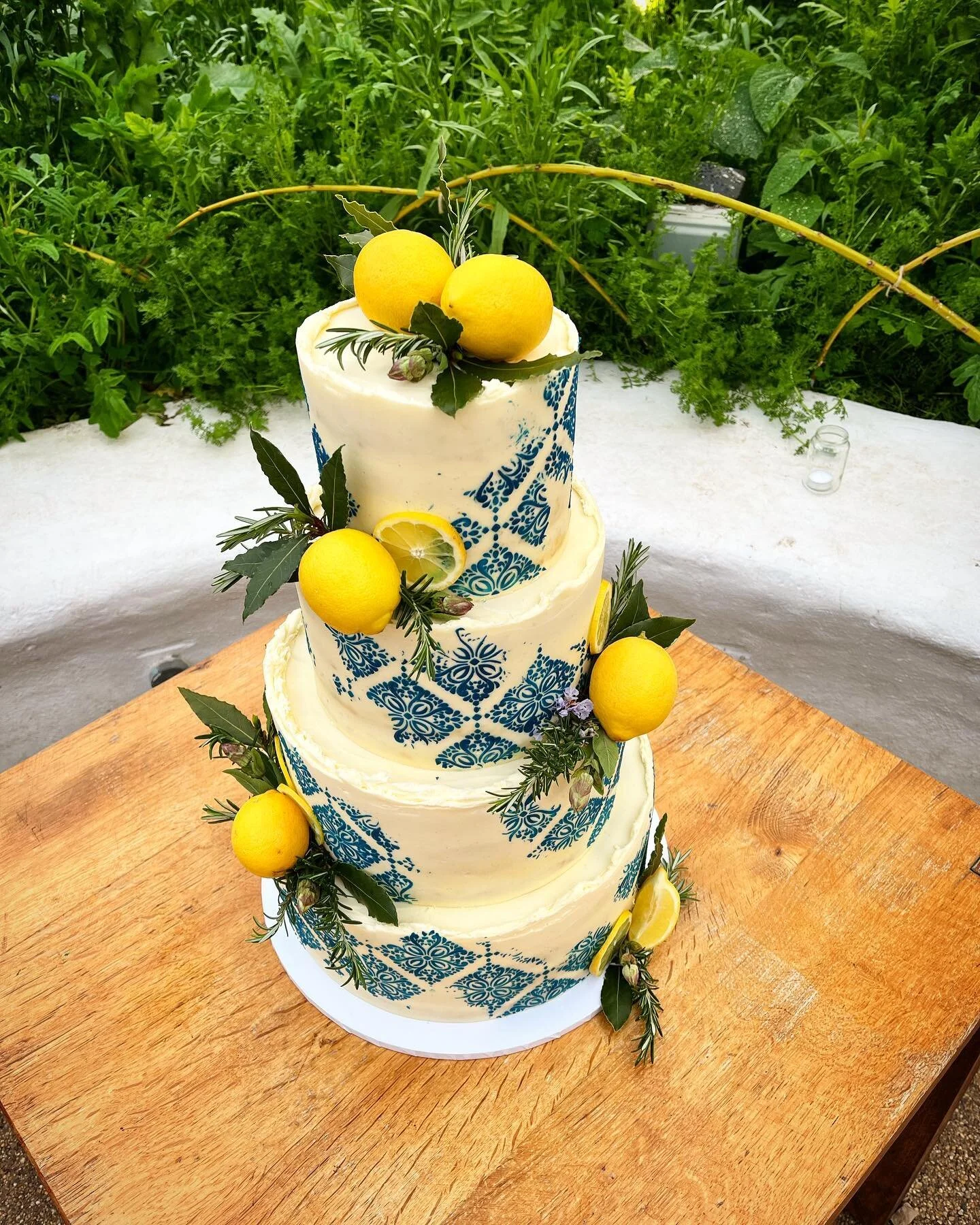 Cornwall Wedding Cake Maker & Decorator
