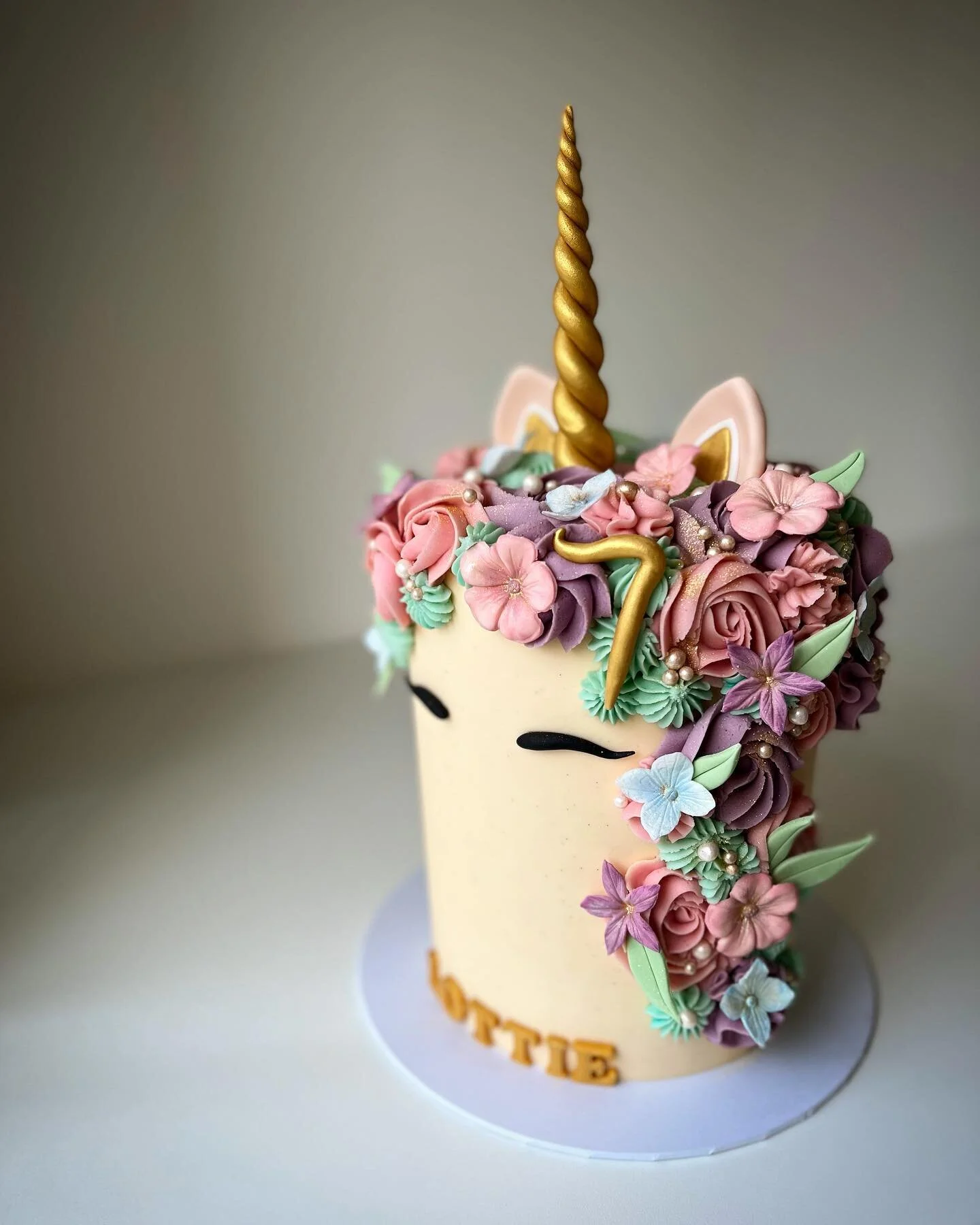 Cornwall Wedding Cake Maker & Decorator