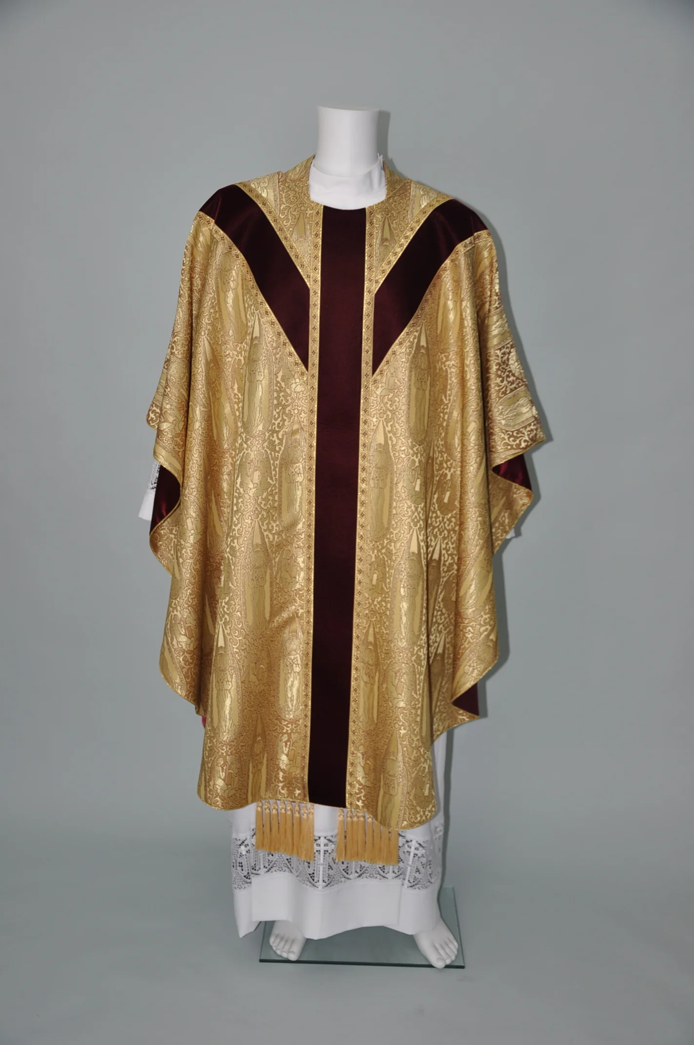 RM Toomey #395 Year Round Semi-Jesuit Cassock — The House of Hansen, Inc.
