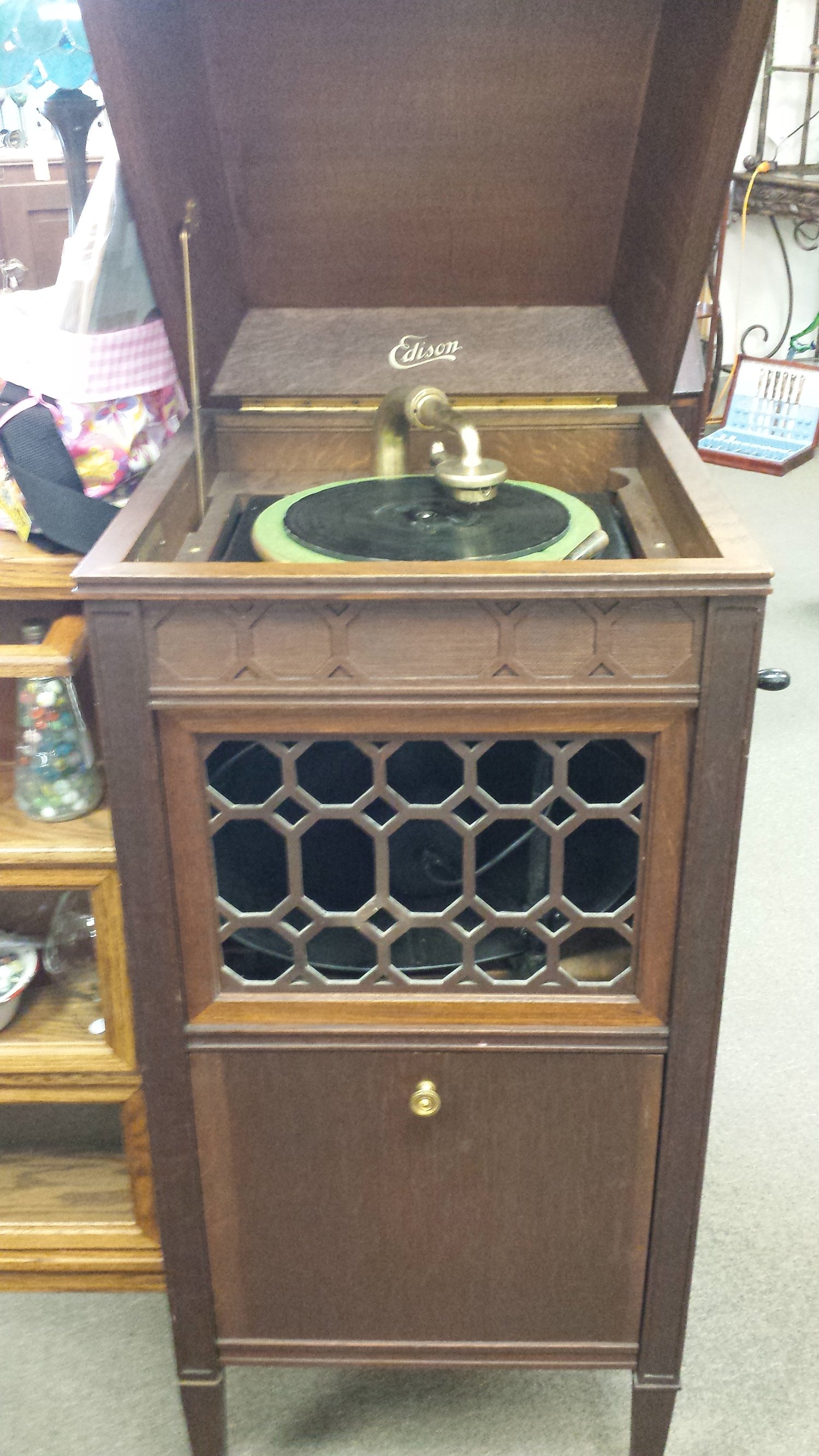 Past & Present Home GalleryMeet the Characters: Vintage Edison Diamond ...