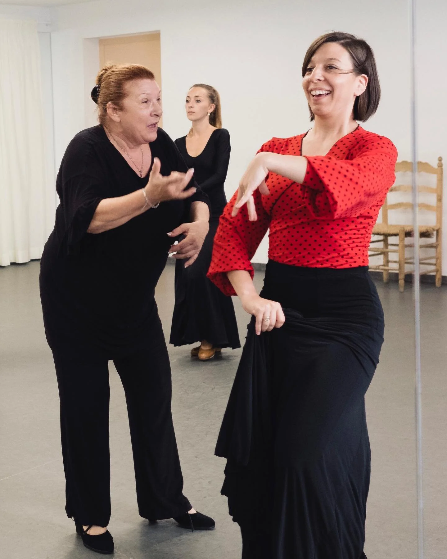 About — Bare Feet with Mickela Mallozzi | Experiencing the world, one ...