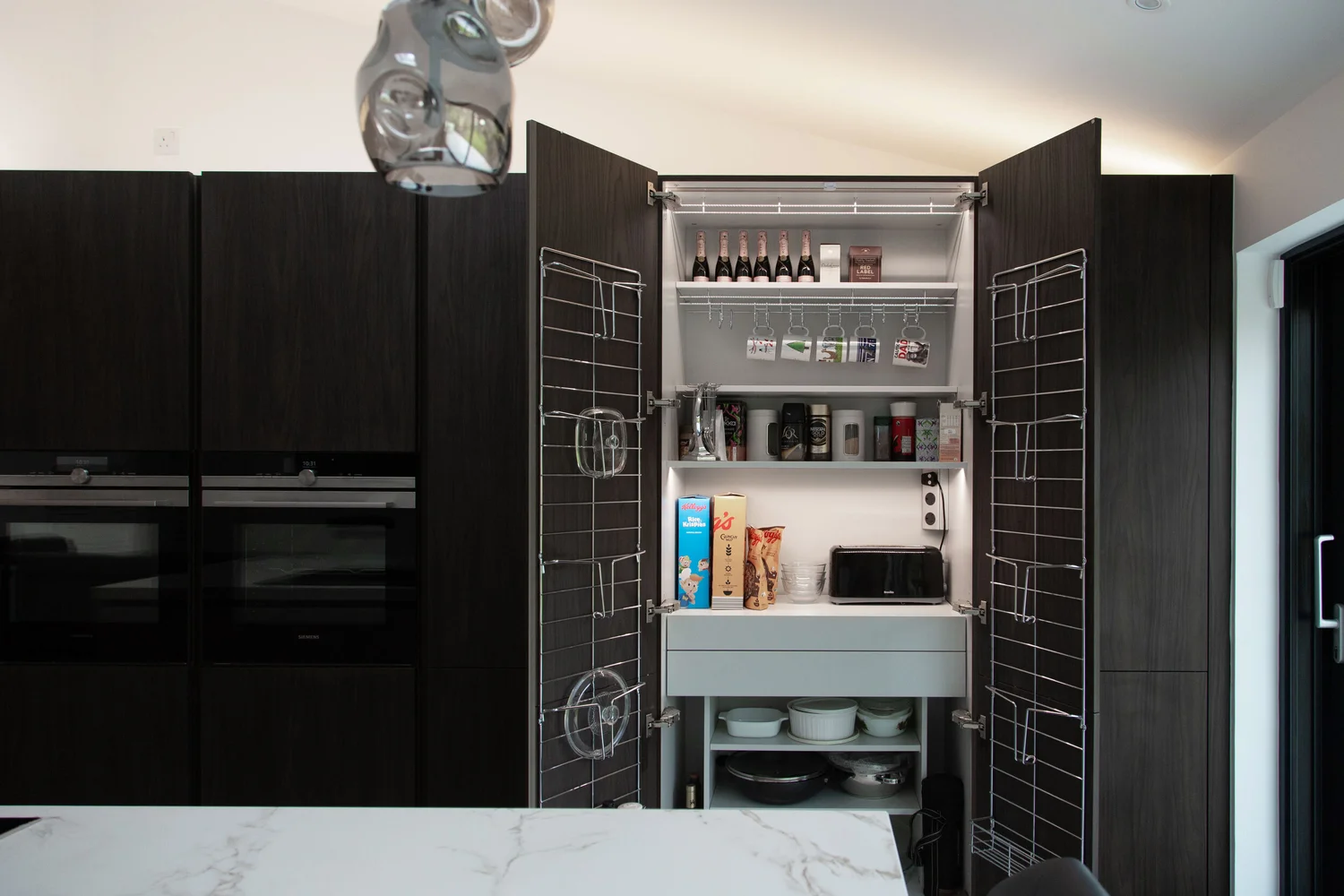 Black & White Modern Kitchen in Stanmore | Vogue Kitchens