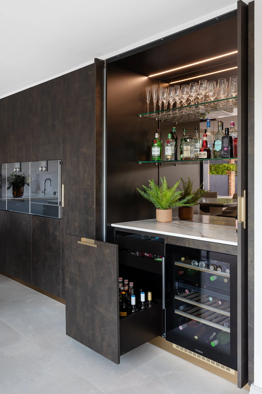 LEICHT Kitchens | LEICHT Showroom London | THE ARCHITECTURAL KITCHEN ...