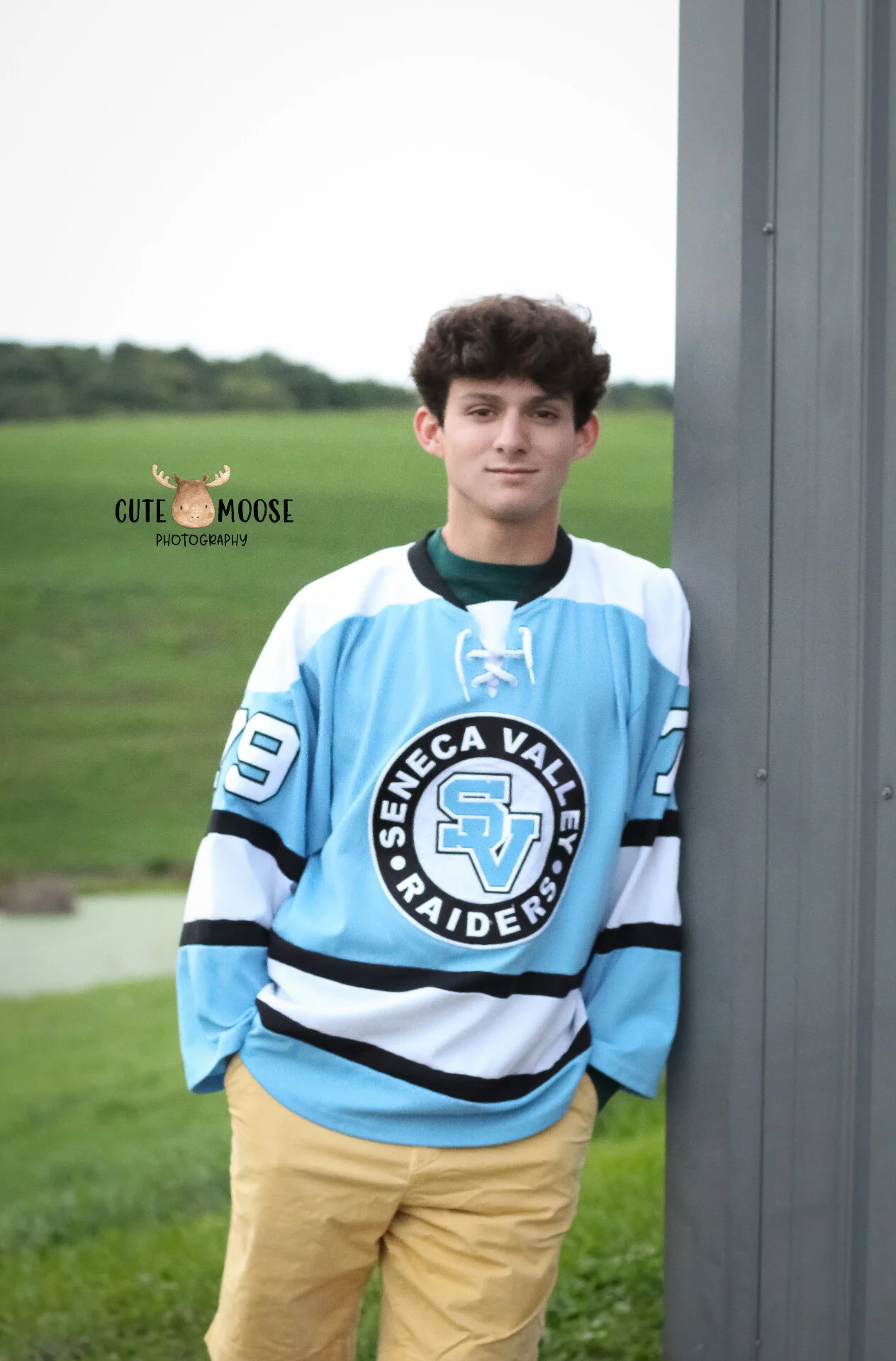 Devin - Senior Portrait Session — Cute Moose Photography