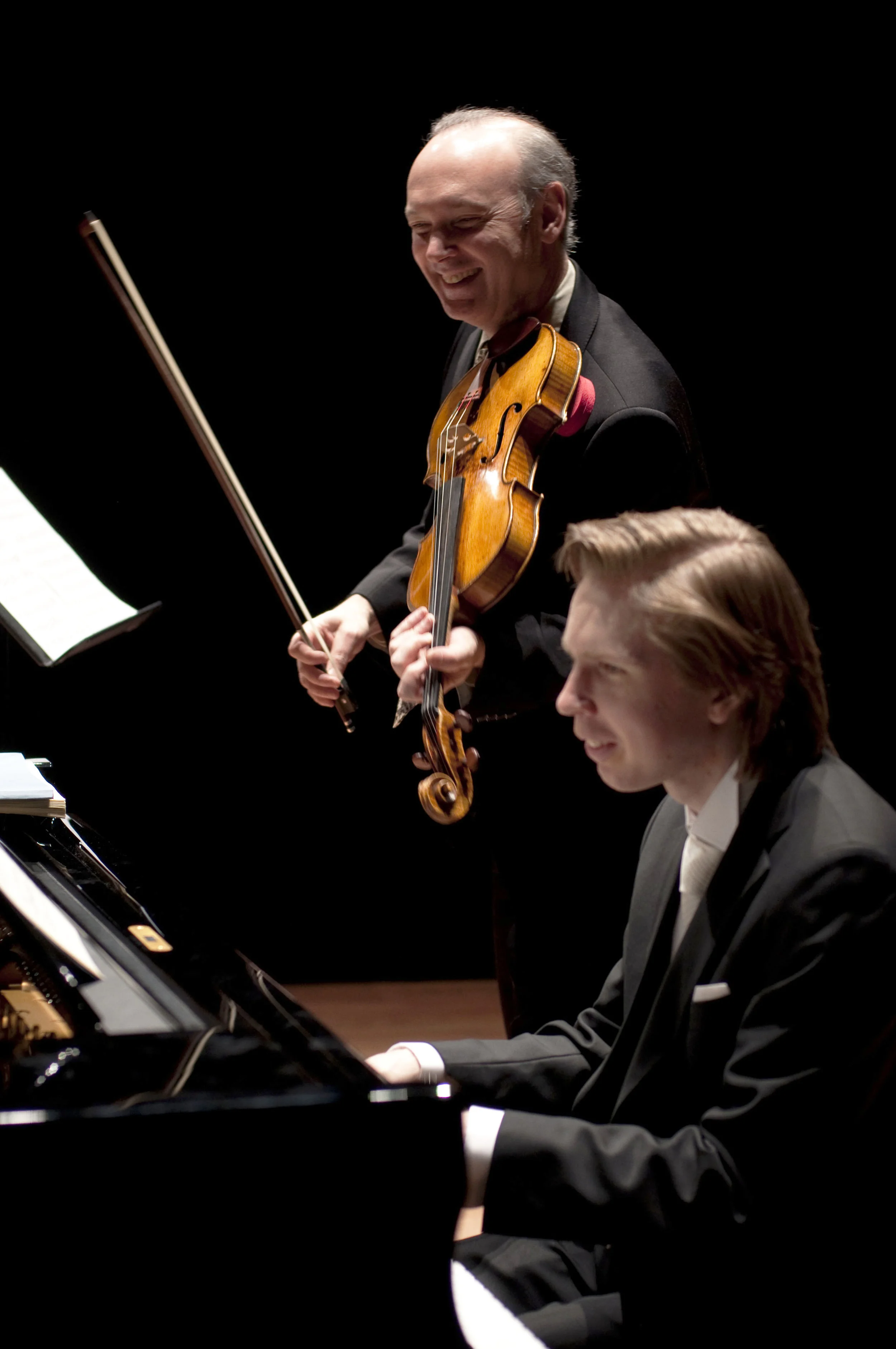 Paul Neubauer Viola | photos