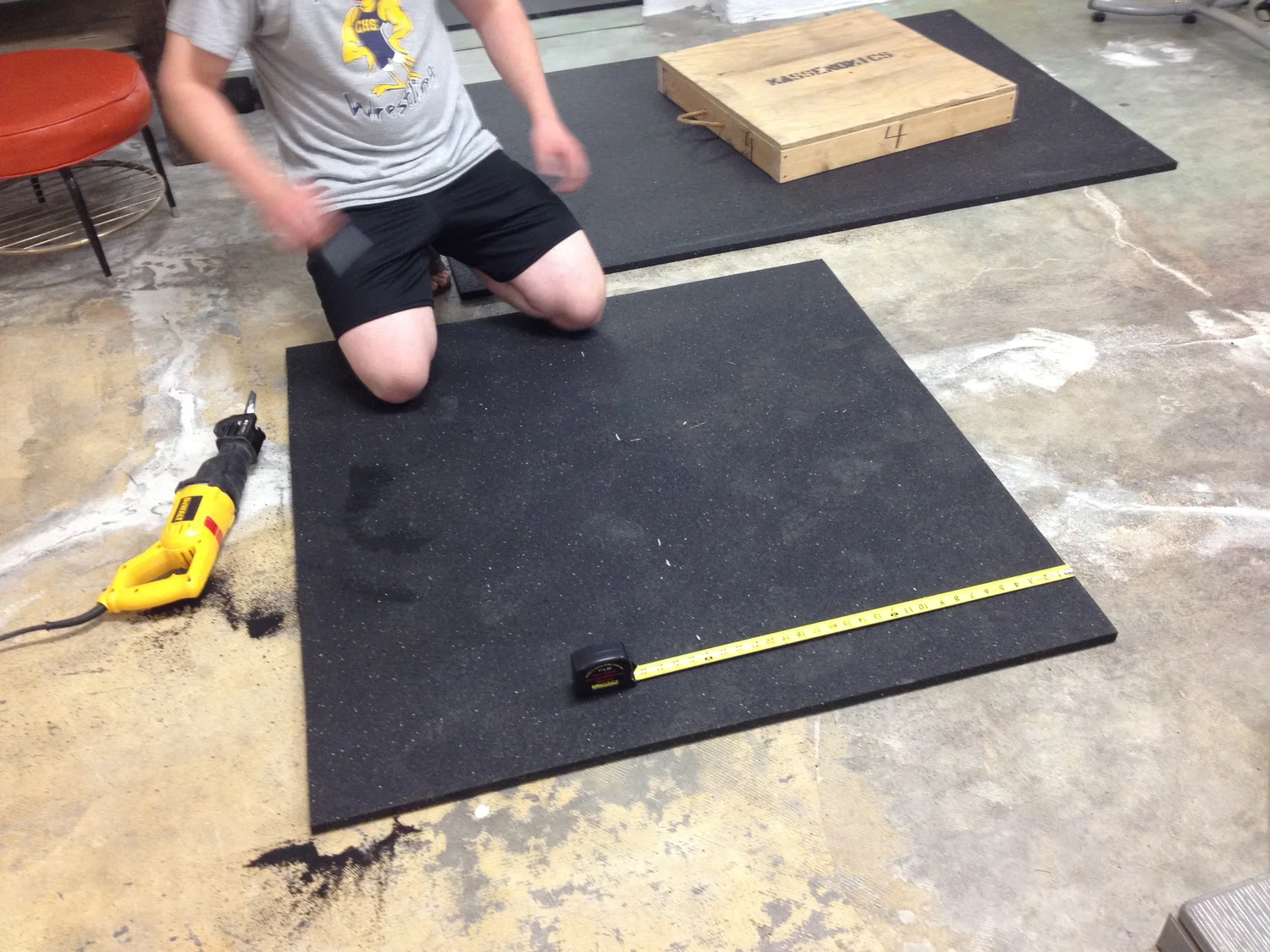 How To Build Your Own Deadlift and Power Rack Platform — Massenomics