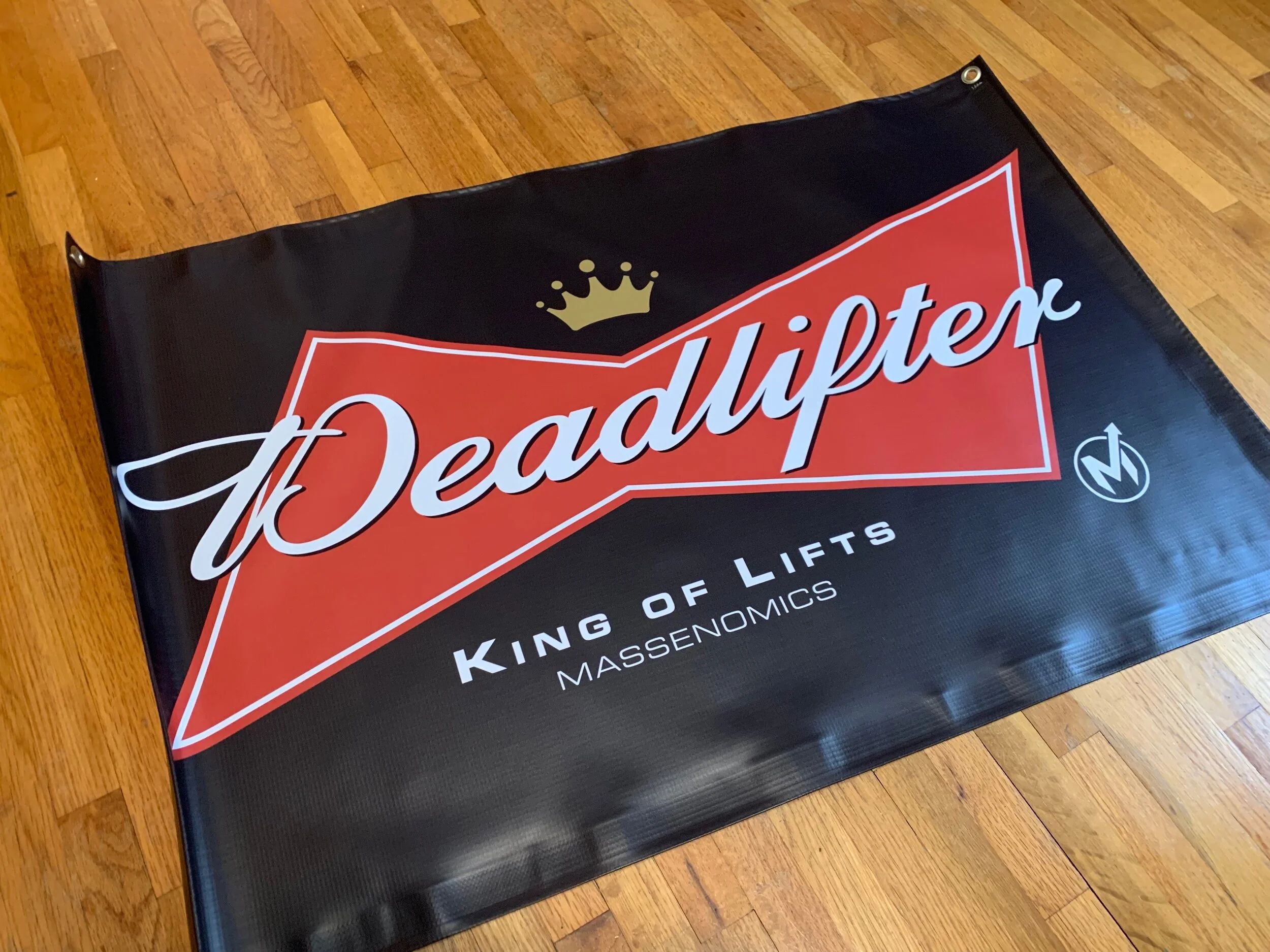 8-Bit Strongman Flag — Massenomics