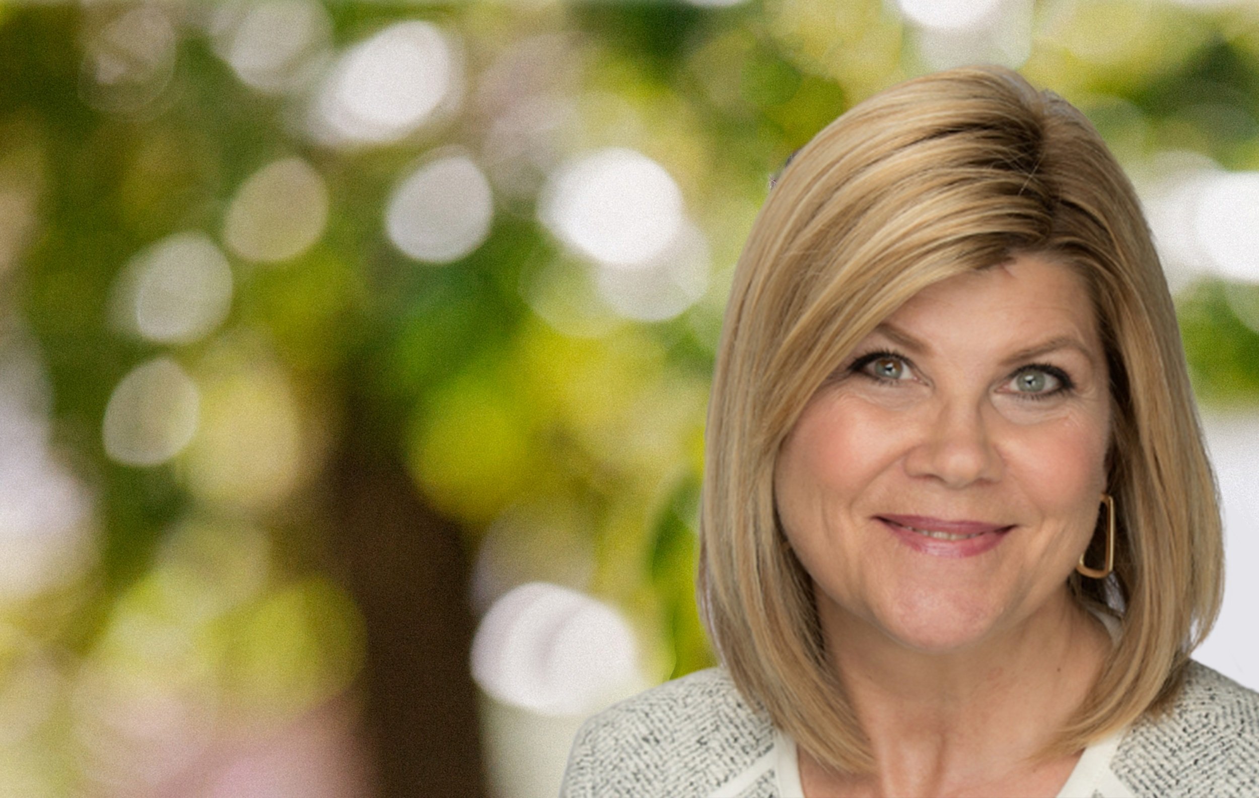 Simmons Group | About