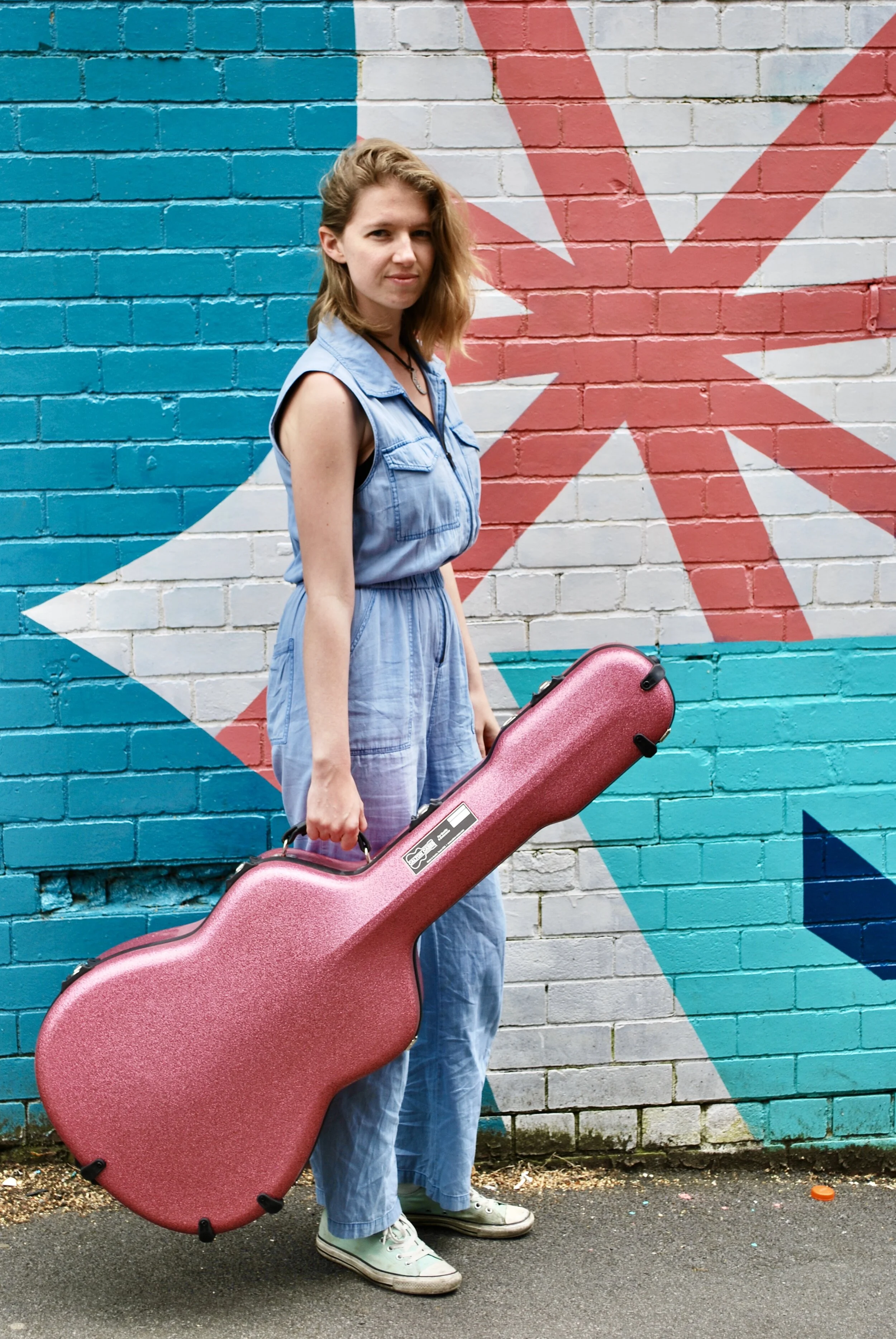 EPK — Rachel Laven
