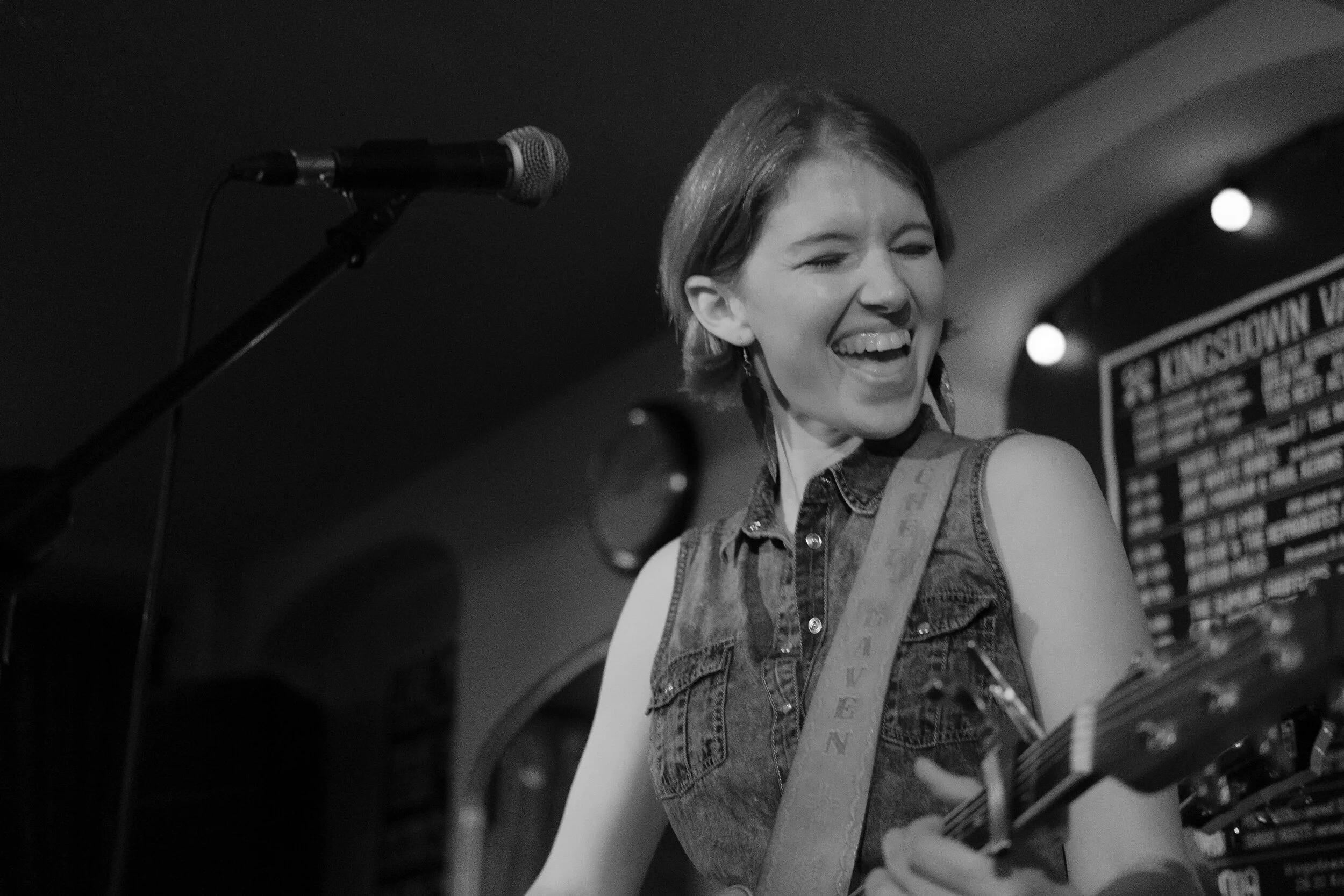 EPK — Rachel Laven