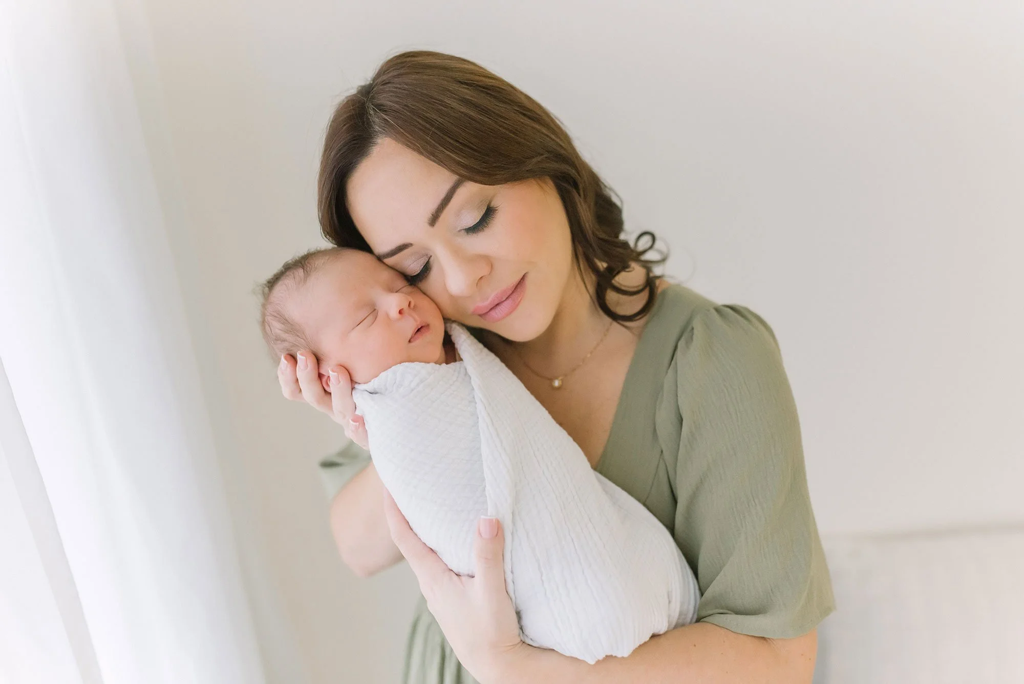 Documenting Your Baby's First Year Milestone Photography Guide ...