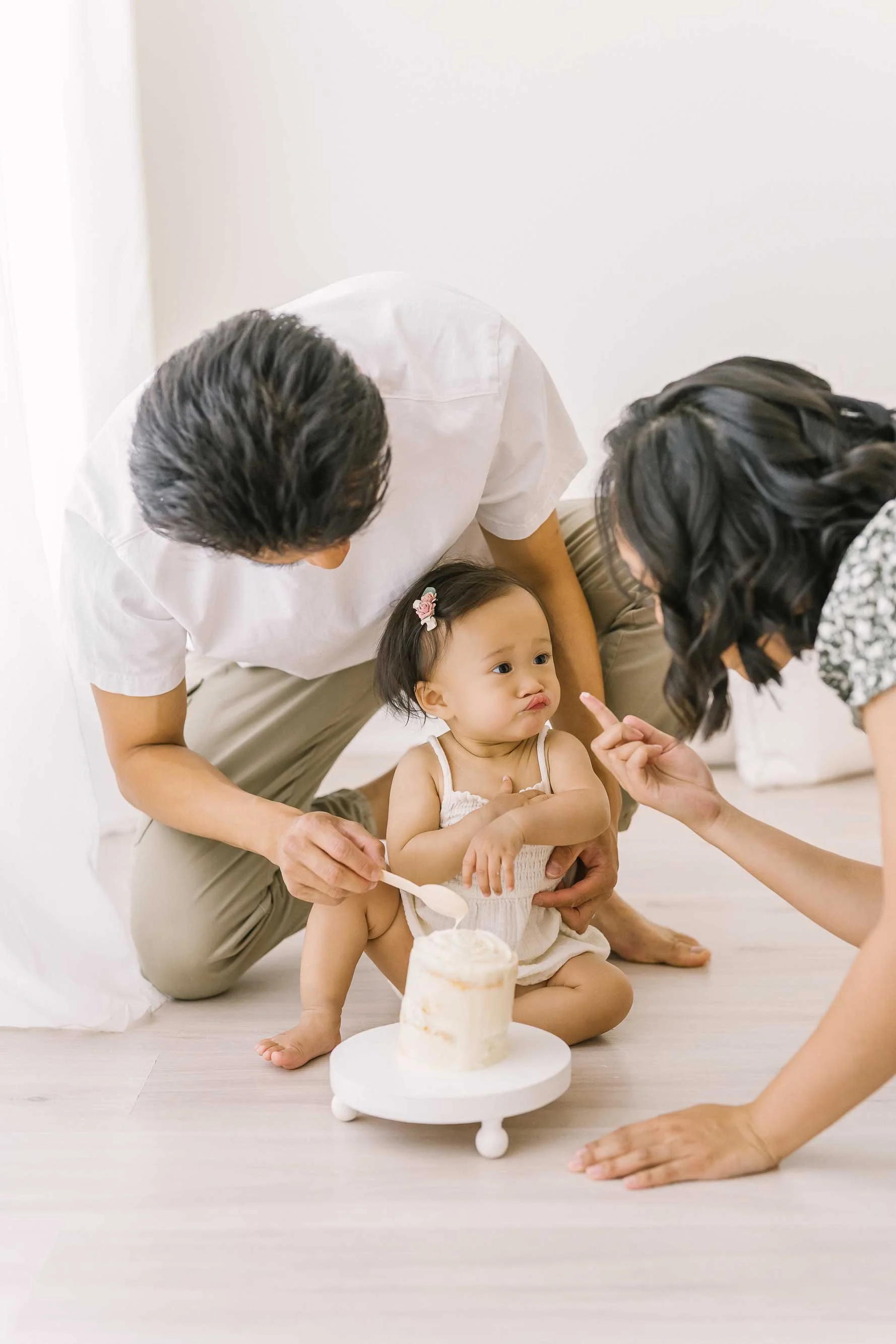 Baby’s First-Year Milestones: Cake Smash and Bubble Bath Fun ...