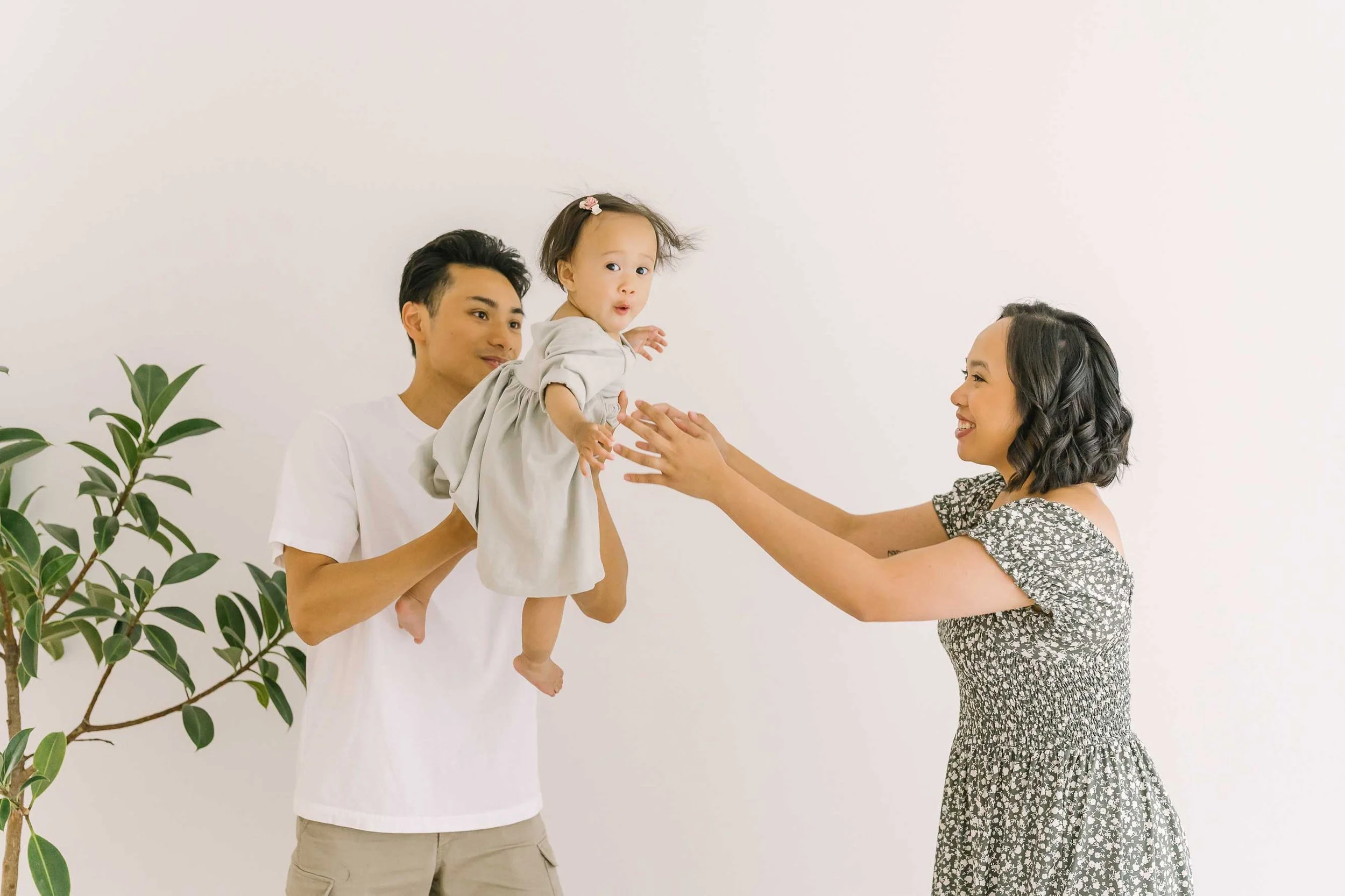 Baby’s First-Year Milestones: Cake Smash and Bubble Bath Fun ...