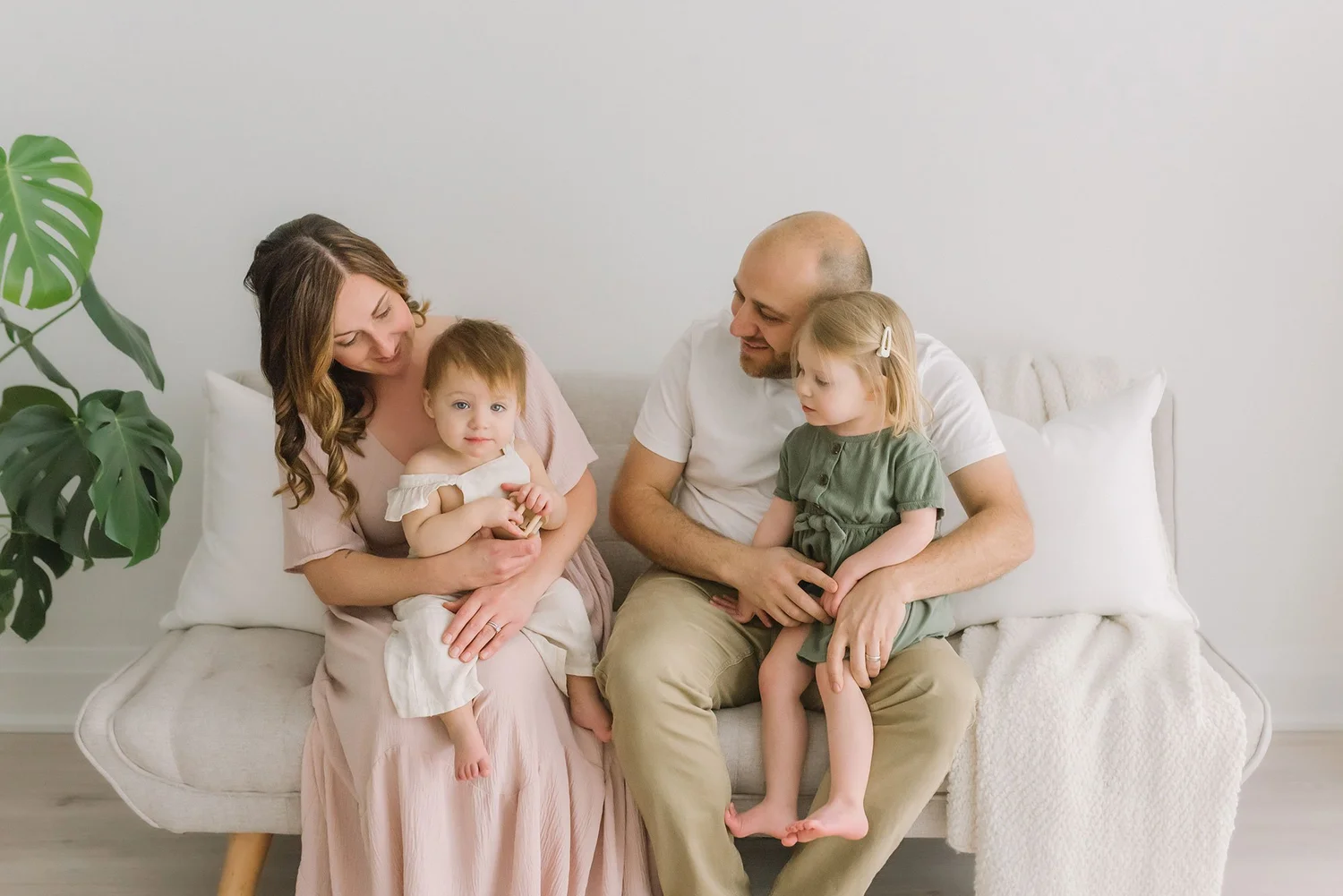Don’t Feel Guilty Taking 1st Year Portraits with Your Second Child ...