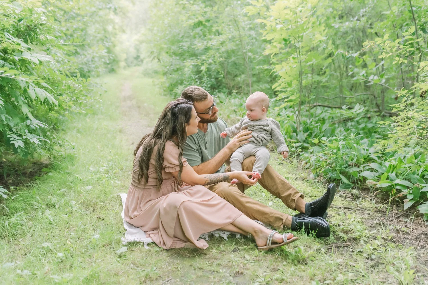 Perks of an Outdoor 6-Month Baby Photography | Niagara Baby ...