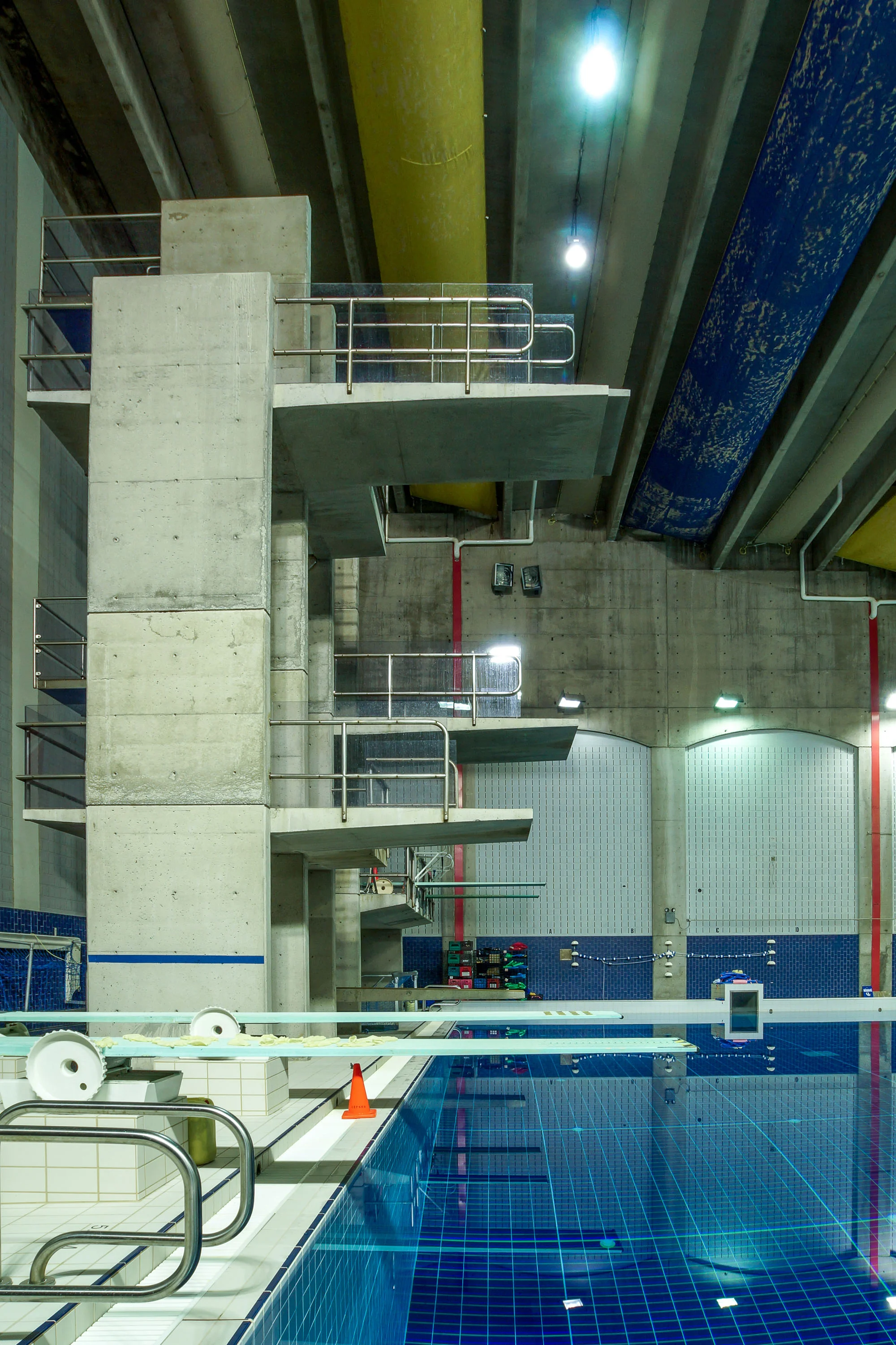Piscine du CEPSUM — Riopel + associés architectes