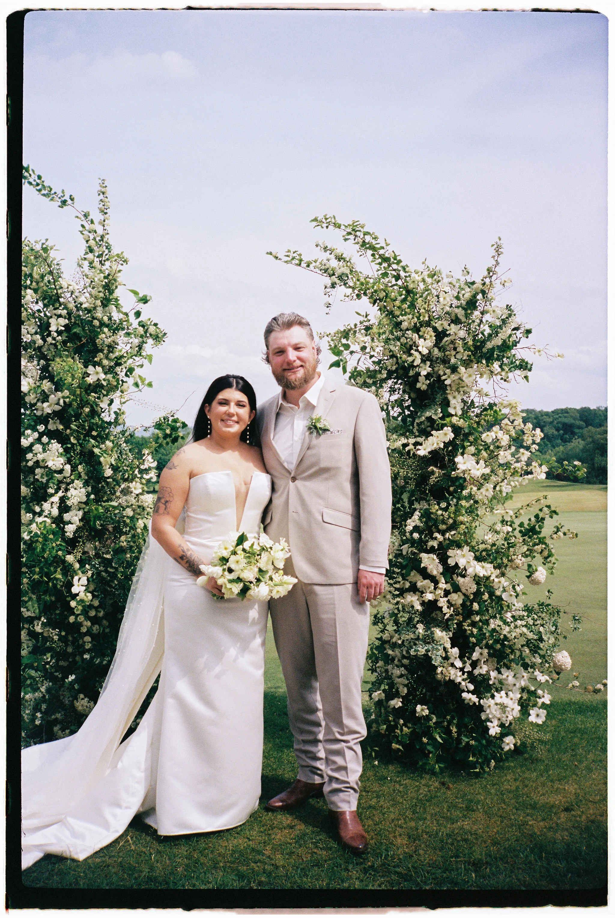Springtime Country Club Wedding in Cape Girardeau, Missouri ...