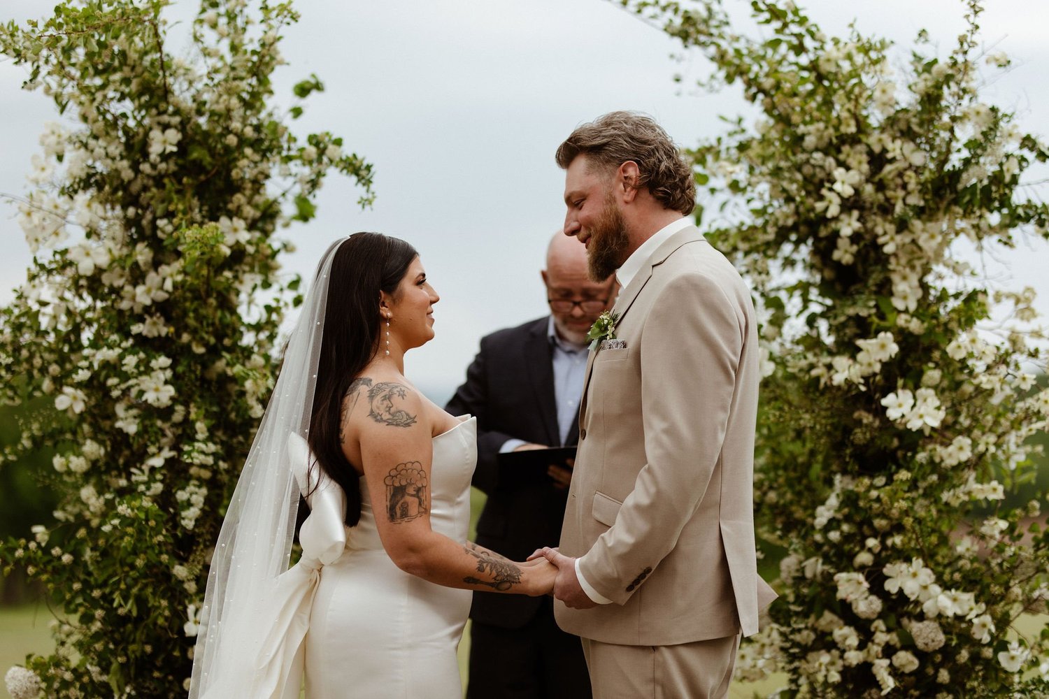 Springtime Country Club Wedding in Cape Girardeau, Missouri ...