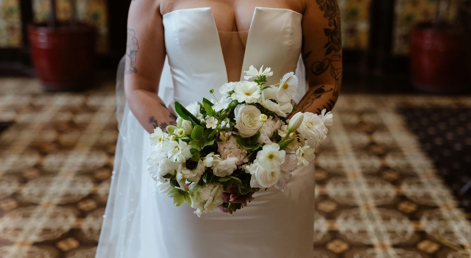 Springtime Country Club Wedding in Cape Girardeau, Missouri ...