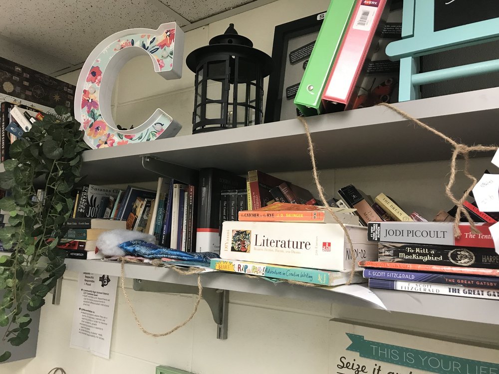 My Classroom Library Makeover: Downsizing & Prioritizing — AMANDA ...