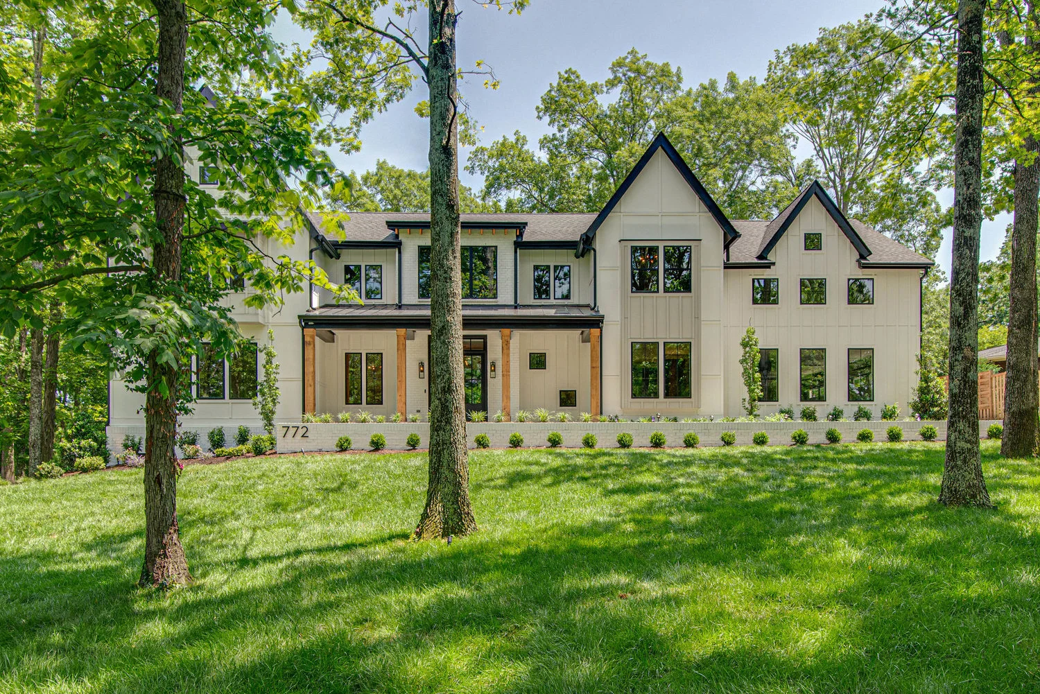 Modern Houses Designed For Contemporary People | August House Co.