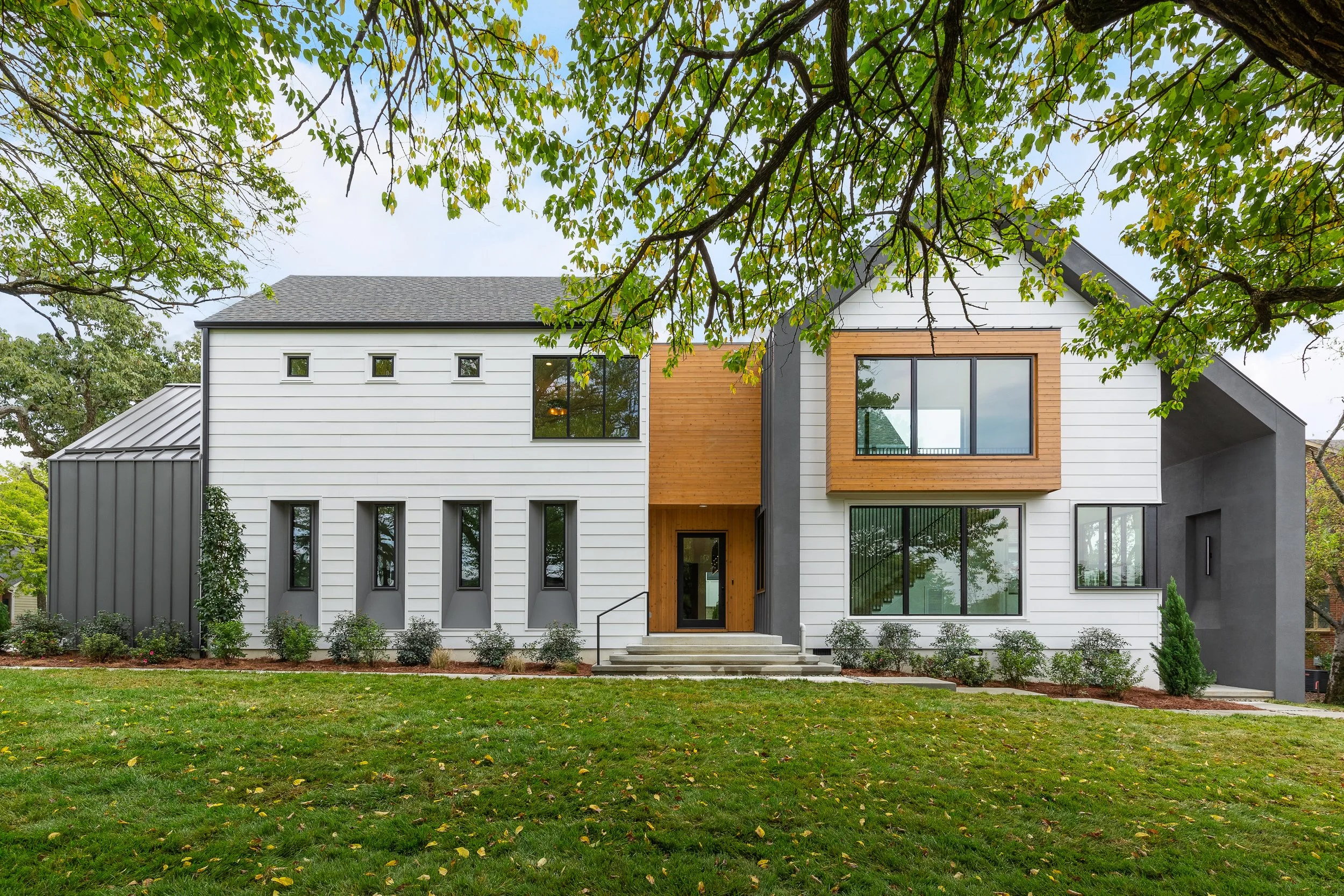 Modern Houses Designed For Contemporary People | August House Co.