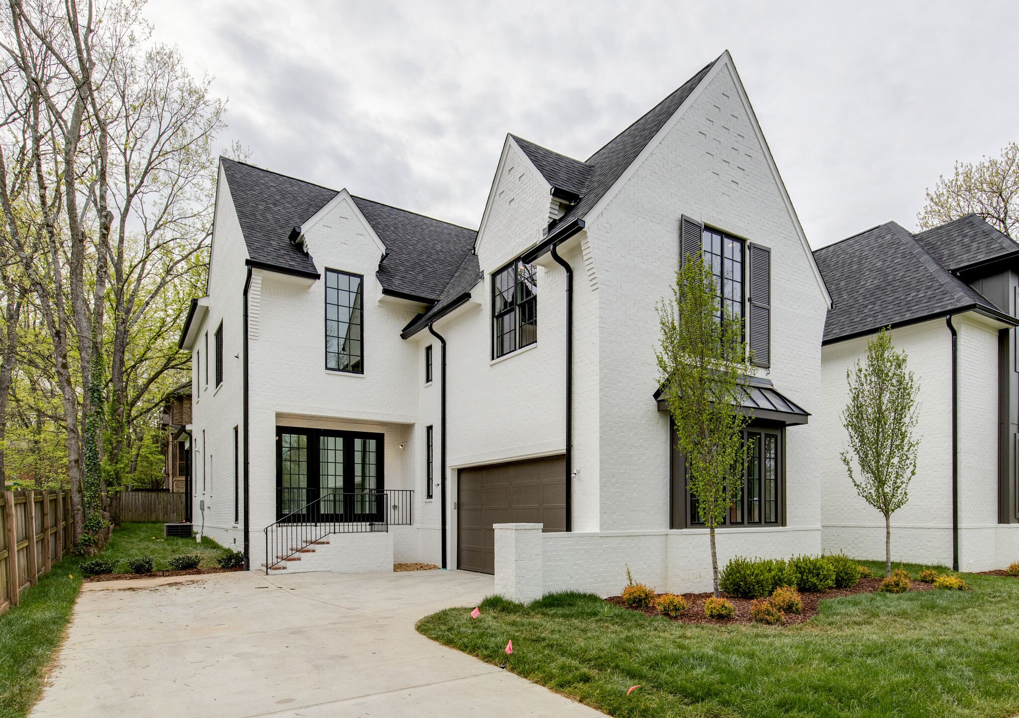 Modern Houses Designed For Contemporary People | August House Co.