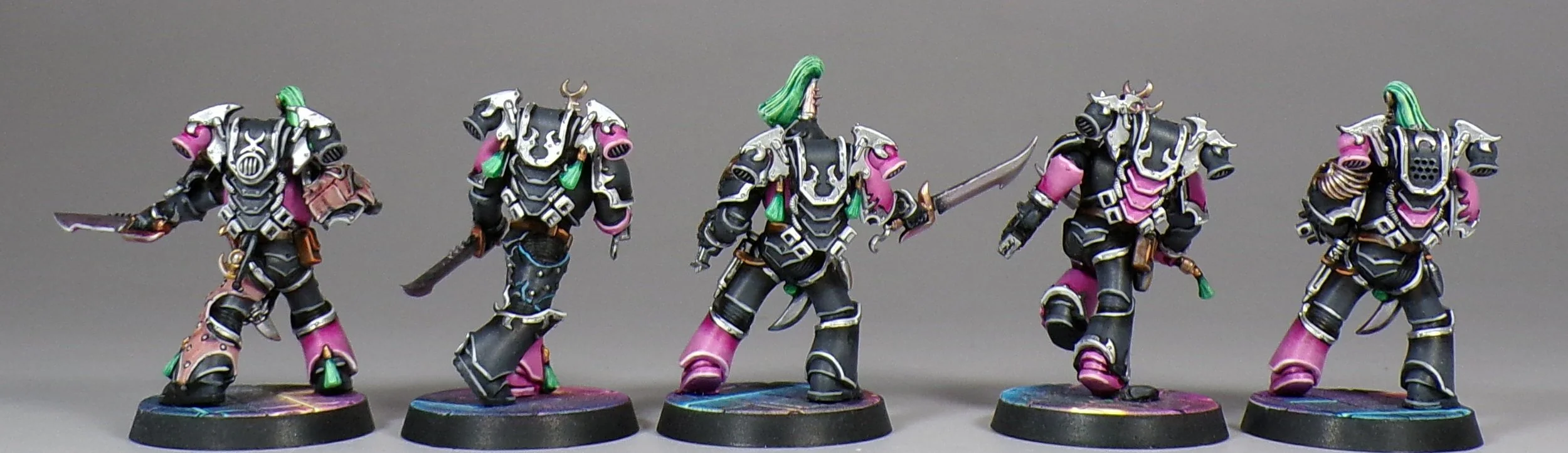 40k Champions of Slaanesh Box Set fully painted to life as Emperor's ...