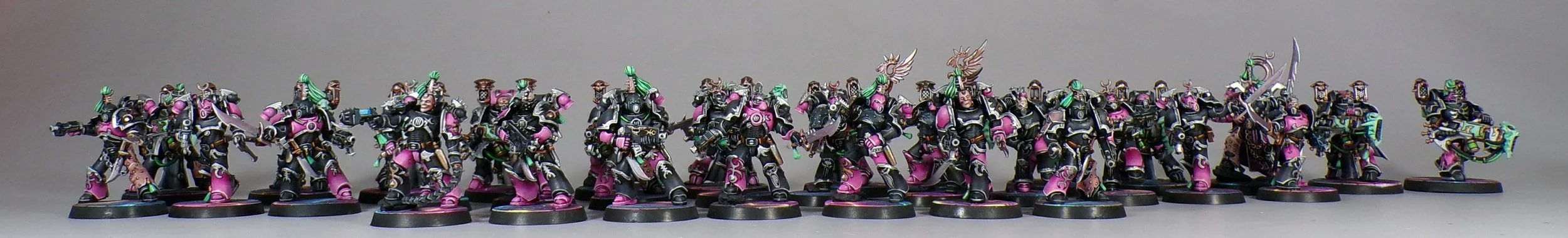 40k Champions of Slaanesh Box Set fully painted to life as Emperor's ...