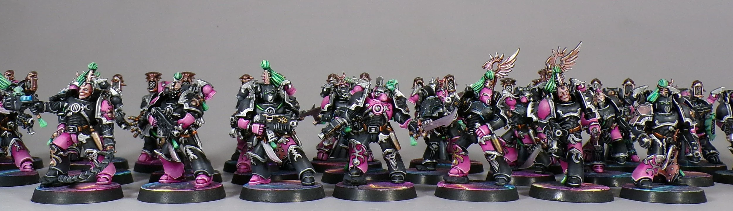 40k Champions of Slaanesh Box Set fully painted to life as Emperor's ...